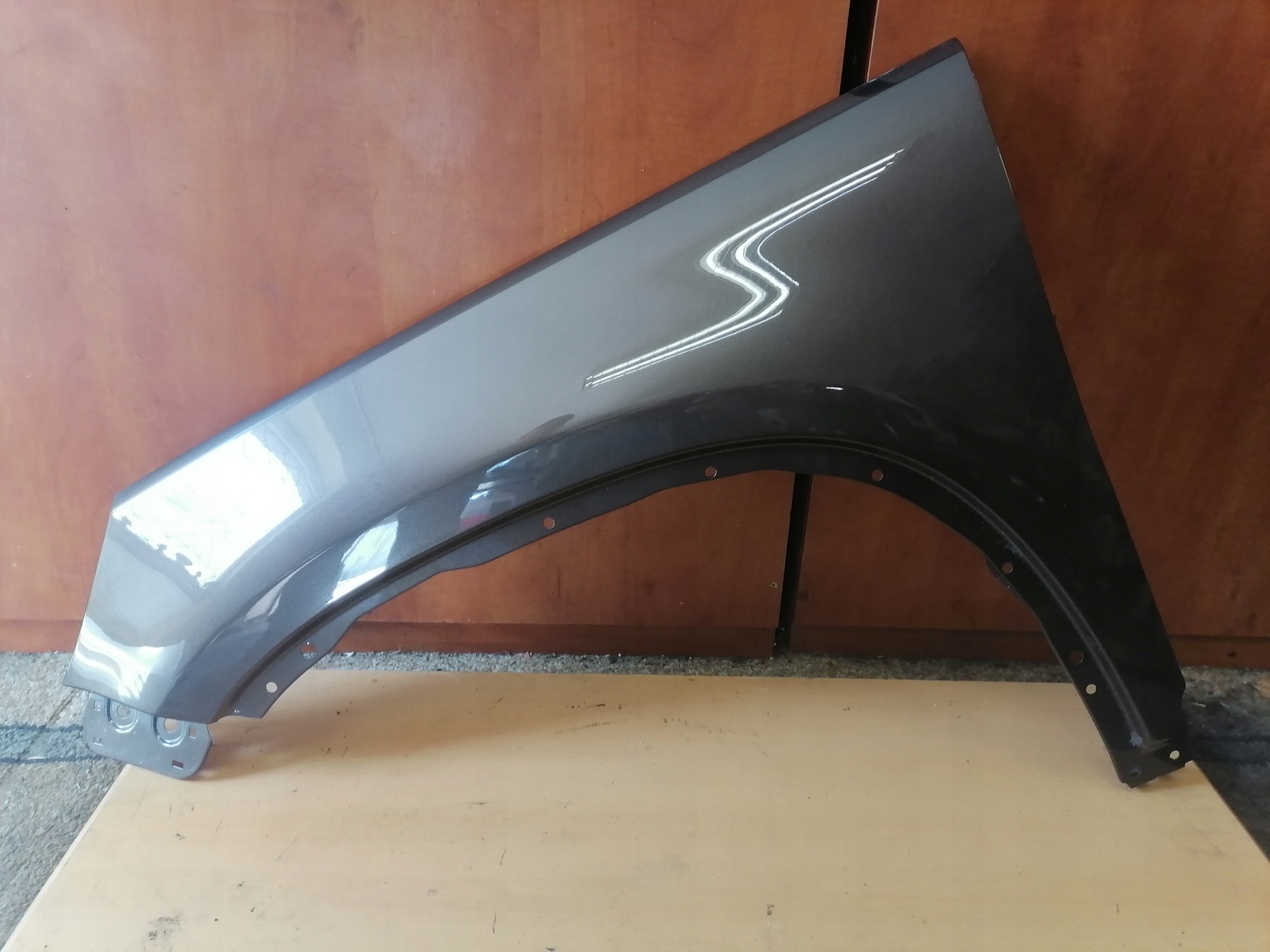 BŁOTNIK LEWY PRZÓD VOLKSWAGEN TIGUAN I LA1X BŁOTNIK LEWY PRZÓD ...