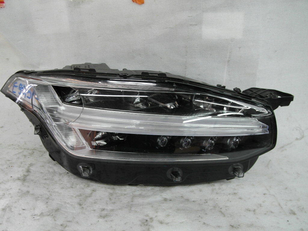 31655720 Volvo Xc90 w Lampy przednie, reflektory - Allegro.pl