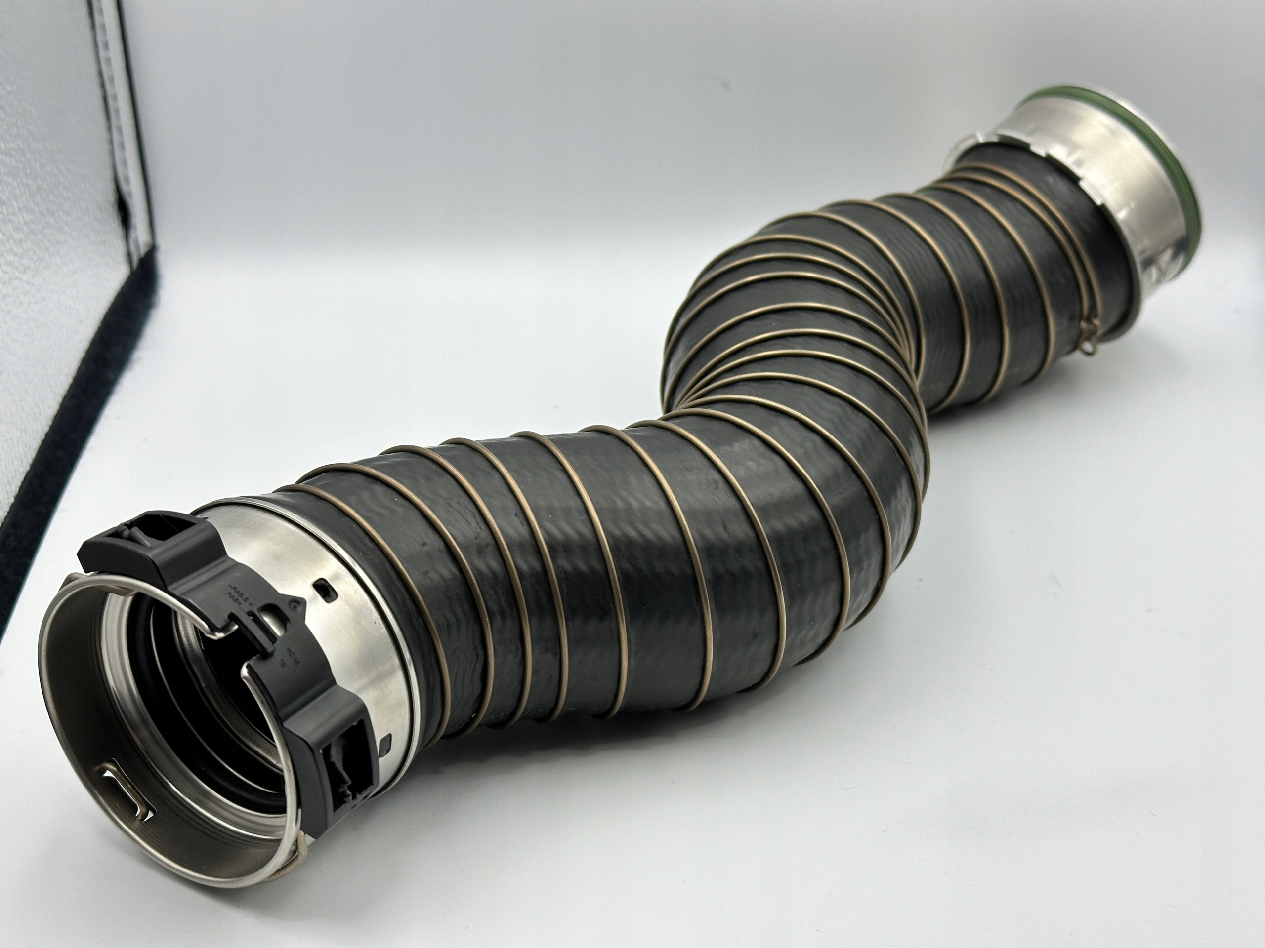 BMW OE 8513288 przewód powietrza turbosprężarki - porównaj ceny ...