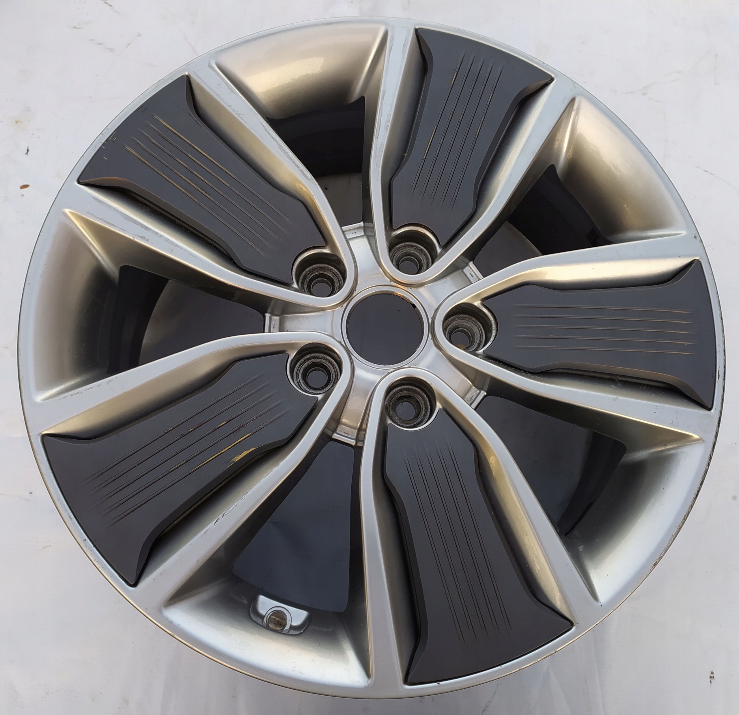 Felga aluminiowa Hyundai OE 52910G2300 7.0" x 17" 5x114.3 ET 53 za 450 ...