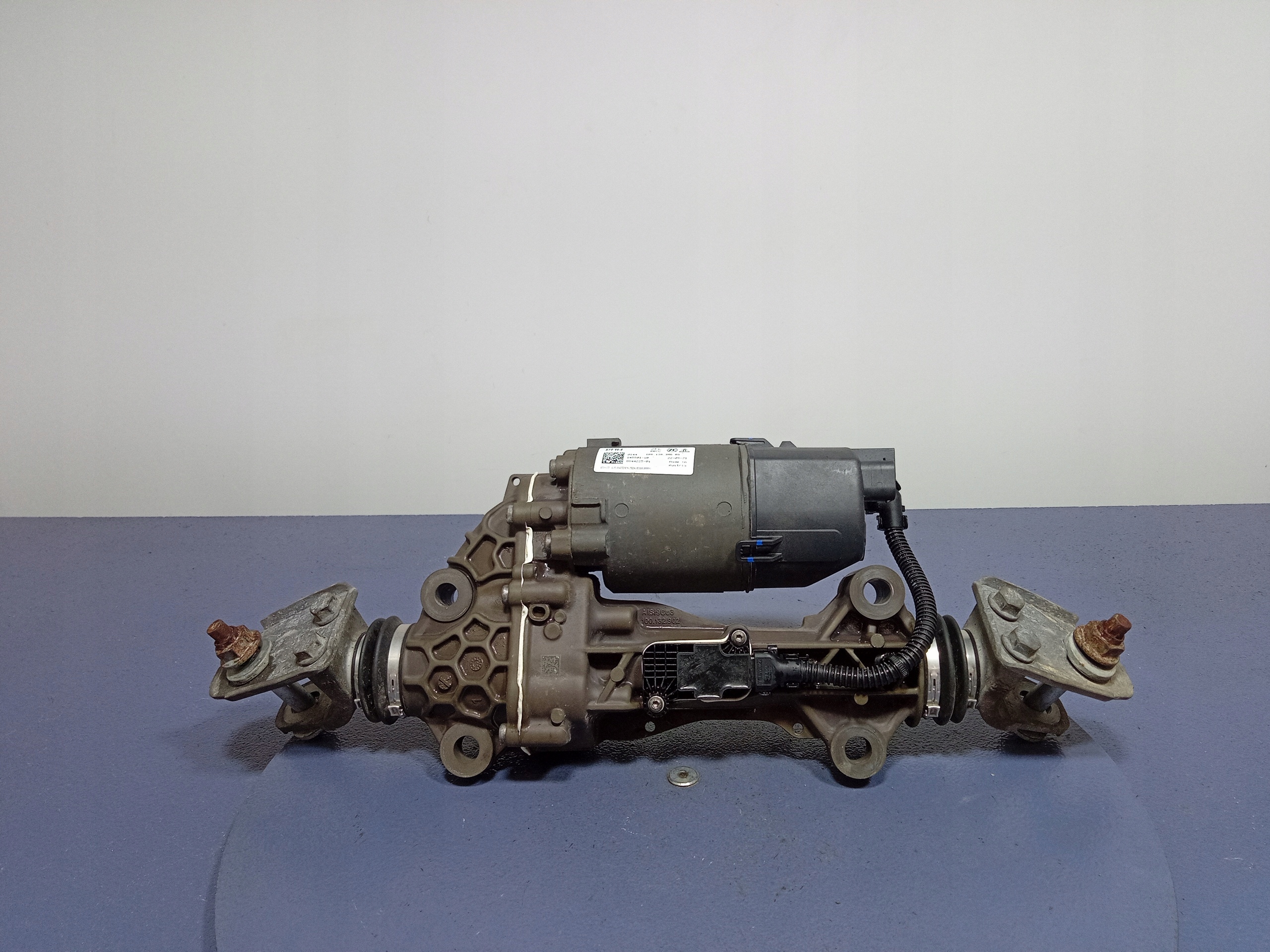 BMW IX I20 HSR PRZEKŁADNIA TYLNA BELKA SKRĘTNA 8844225 za 5000.00PLN z ...