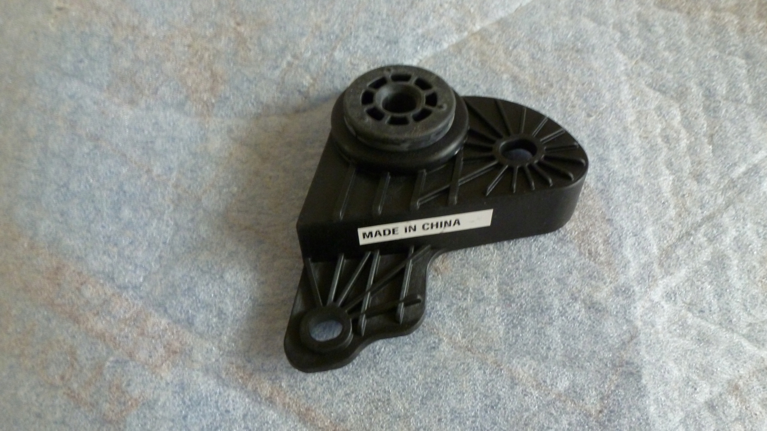 Opel OE 84012895 wspornik mocowanie odbój chłodnicy insignia - porównaj ...