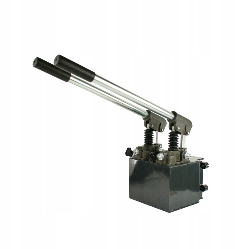 Két kézi pumpa 1 ütemű 25cm, 1 ütemű 45cm, 6 literes tartállyal, • Ár ...