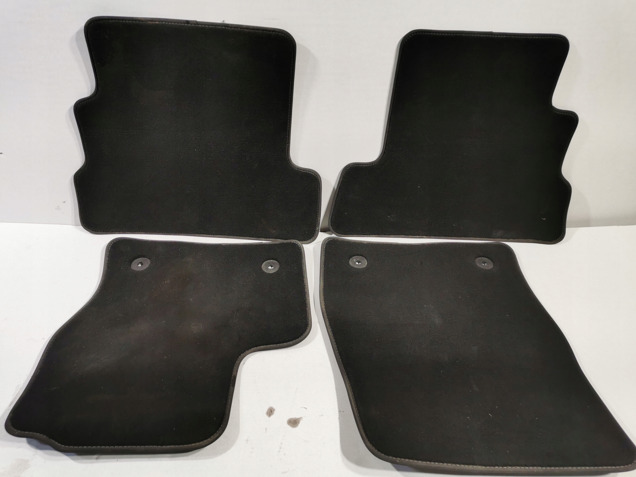 KUGA MK2 KOMPLET DYWANIKÓW WYCIERACZEK EJ54-130D00BB za 150 zł z ...