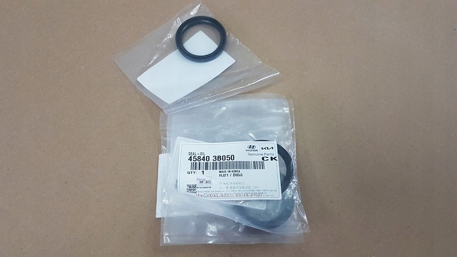 USZCZELNIACZ SEAL-OIL 458403B050 KIA HYUNDAI za 52.00PLN z KOSCIELEC ...