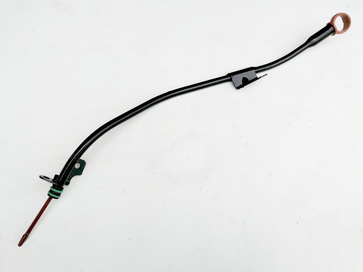 Купить PEUGEOT 2008 208 308 3008 508 1,2THP ЩУП МАСЛА бу из Польши ...