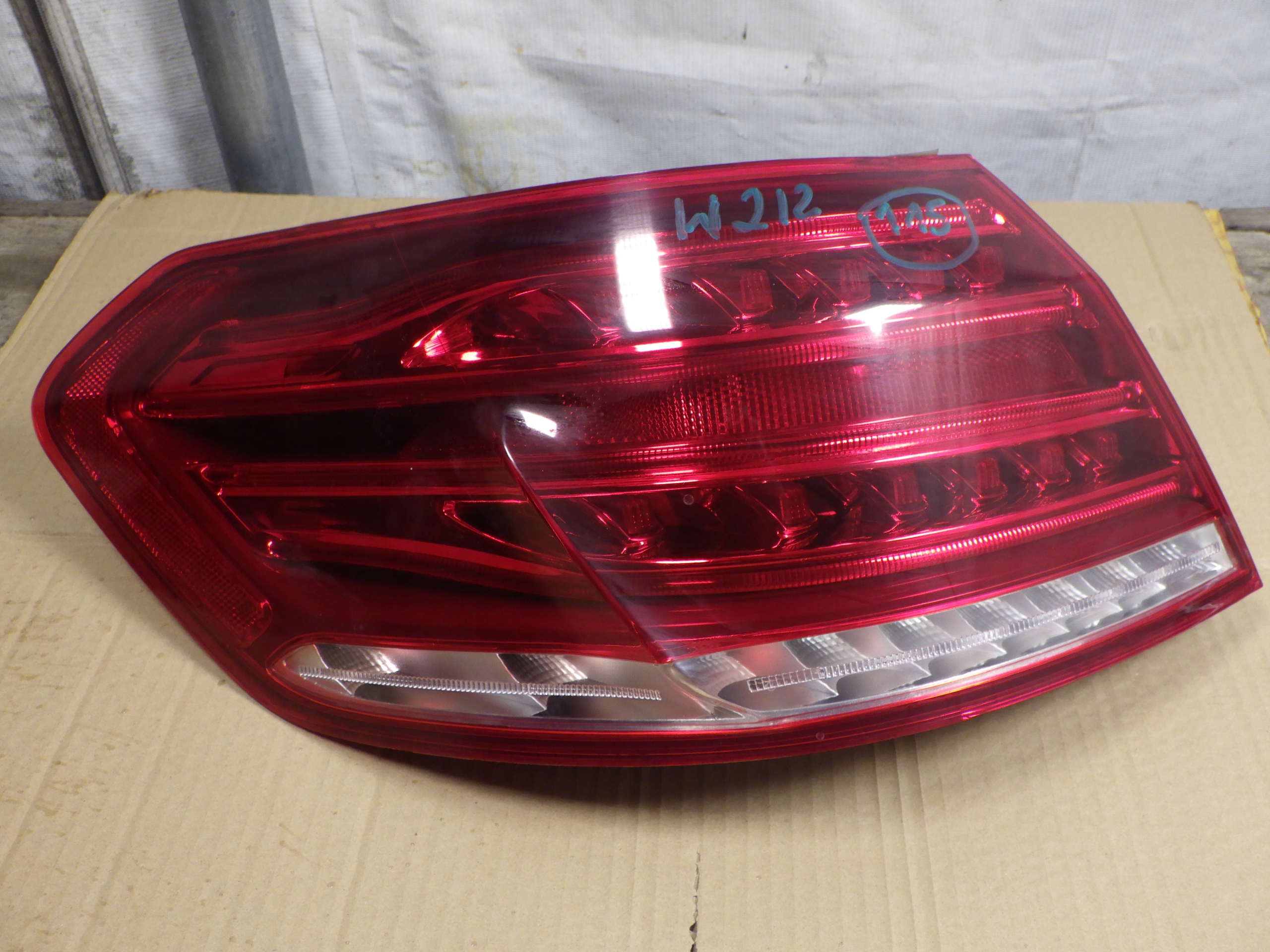 LAMPA LEWA TYŁ TYLNA MERCEDES W212 LIFT za 599.00PLN z Białe Błota ...