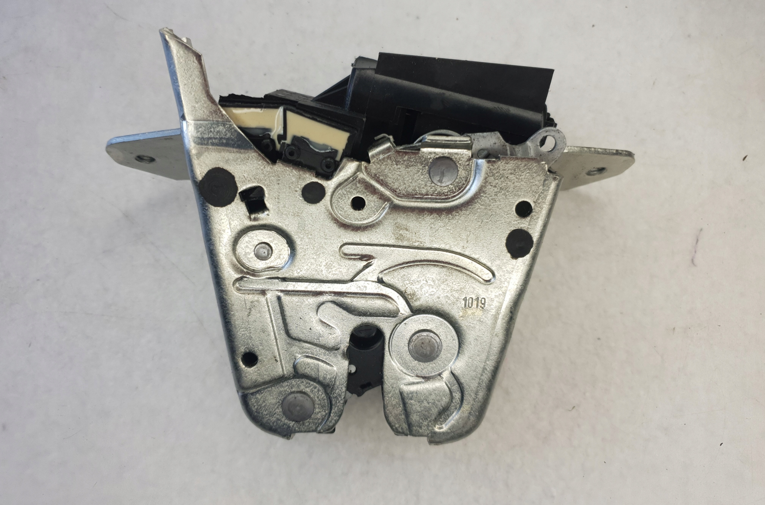 Mercedes-Benz OE A0997400600 zamek klapy bagażnika - porównaj ceny ...