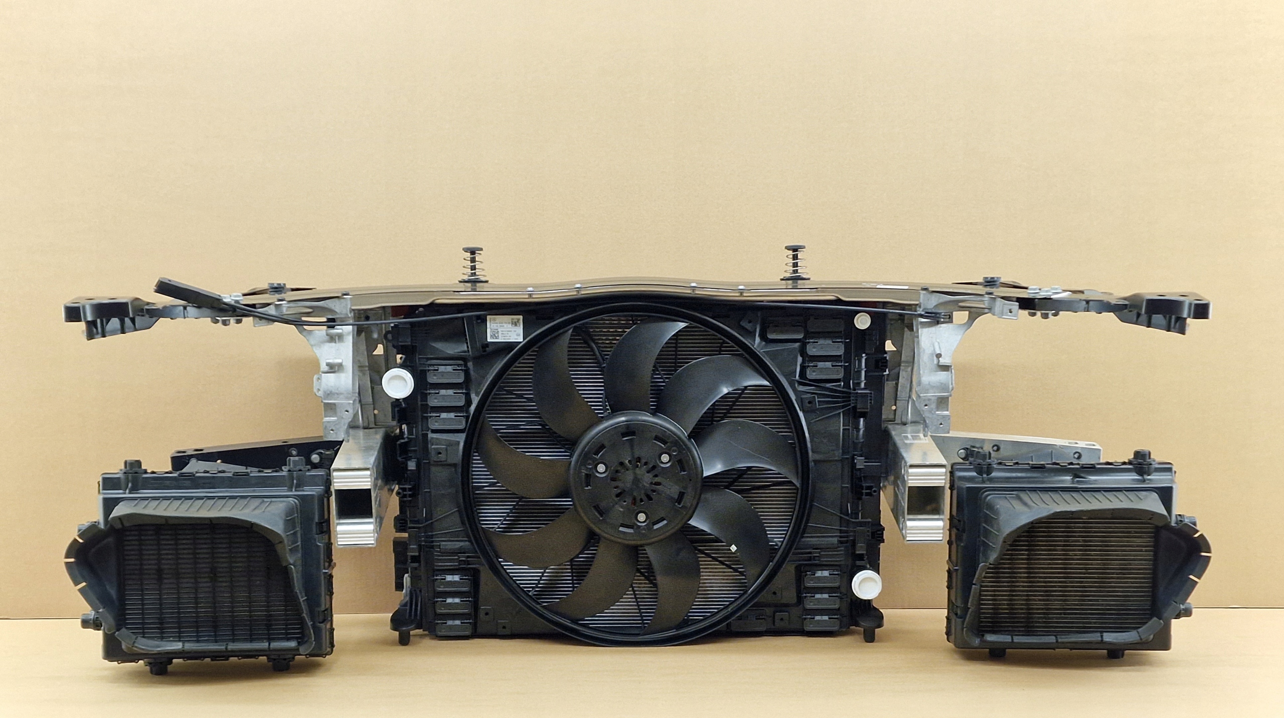 PAS PRZEDNI CHŁODNICE MERCEDES AMG GT X290 63 AMG 9X924 A0995005303 ...