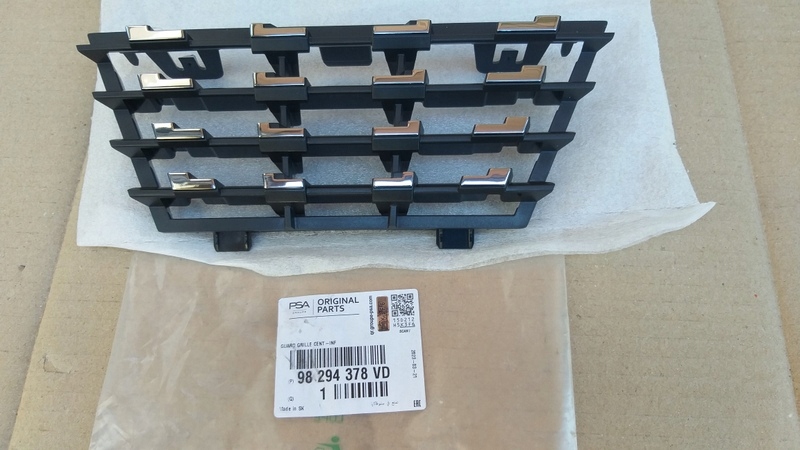 PEUGEOT 208 II ZAŚLEPKA GRILLA NOWA ORYGINAŁ 98294378VD za 190 zł z ...