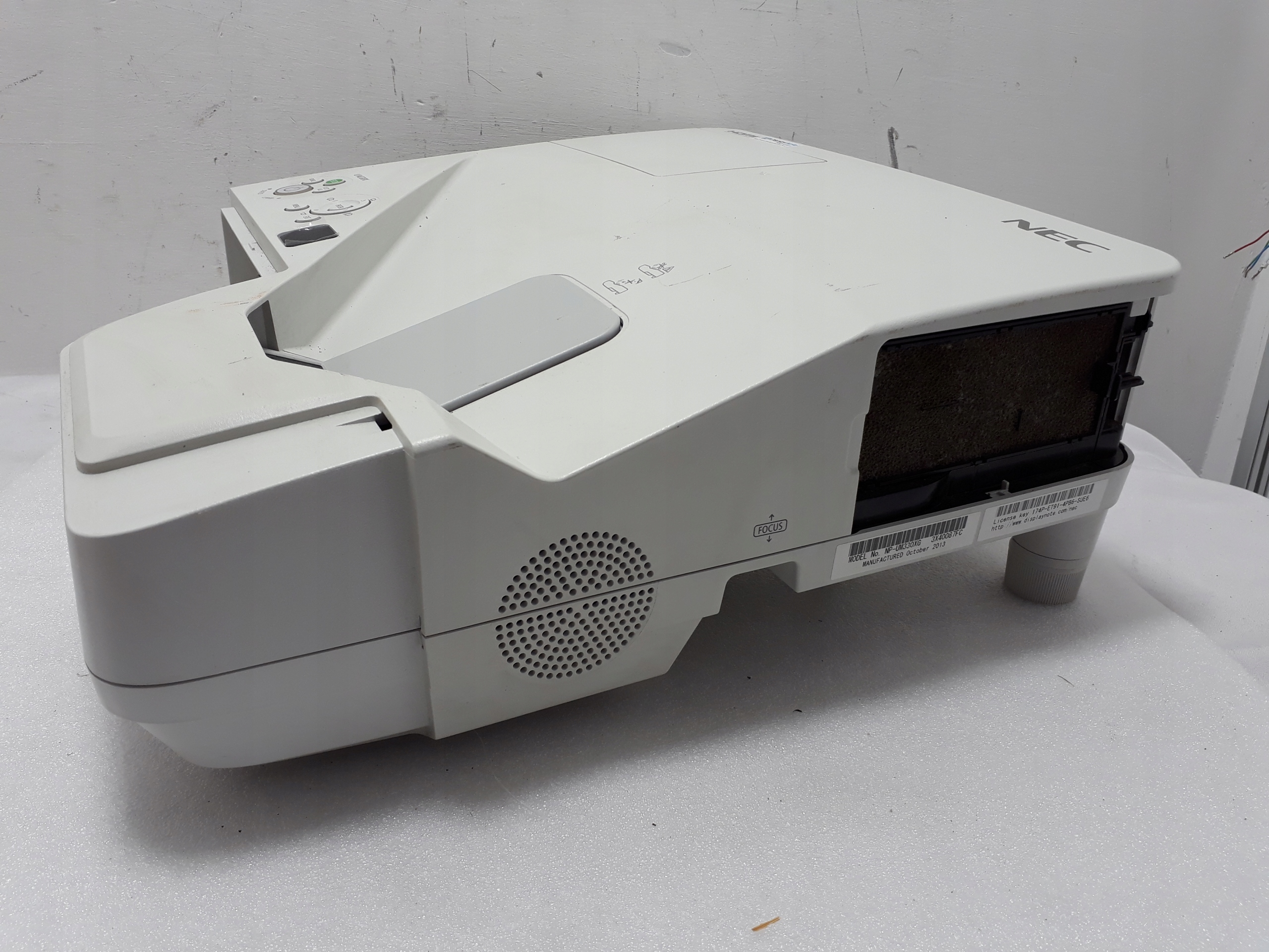 Projektor LCD NEC NP-UM330X biały - Sklep, Opinie, Cena w Allegro