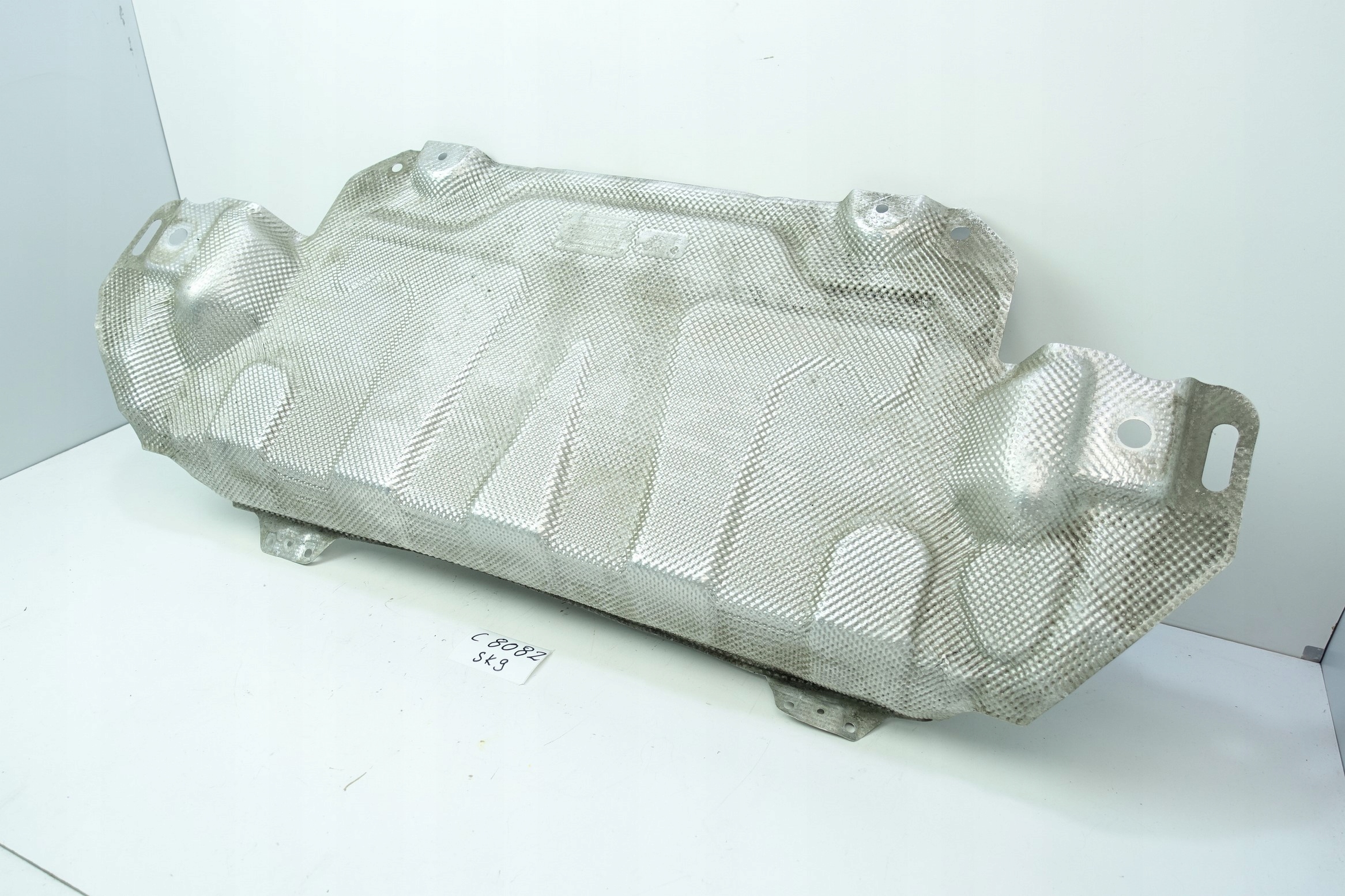 OSŁONA TERMICZNA WYDECHU TŁUMIKA VOLVO XC40 32262065 - ТЕПЛОВИЙ ЩИТ ...