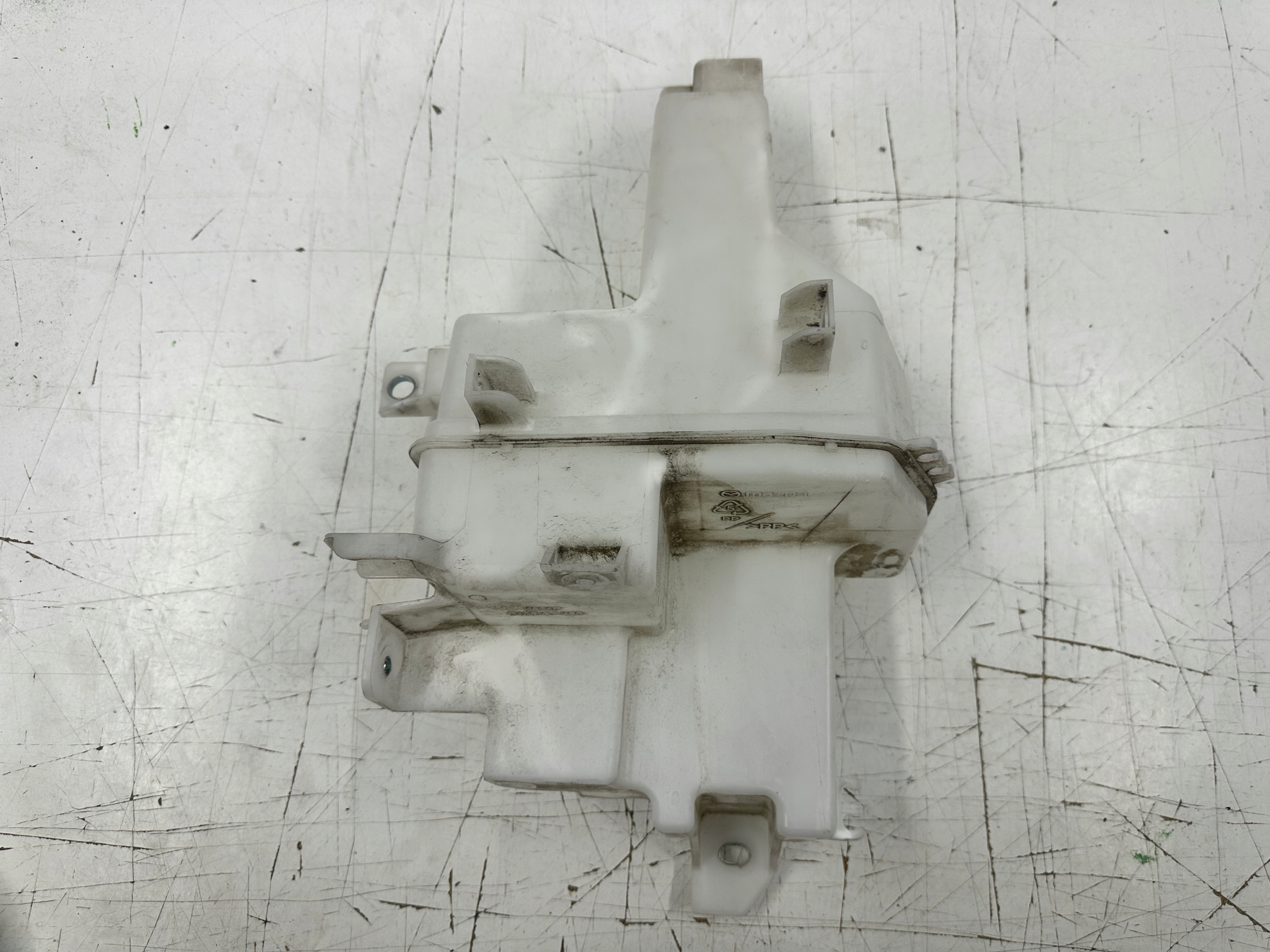 ZBIORNIK ZBIORNICZEK PŁYNU SPRYSKIWACZY MAZDA CX3 CX-3 II 2 15-19r ORYGINAŁ za 265.00PLN z Góra ...