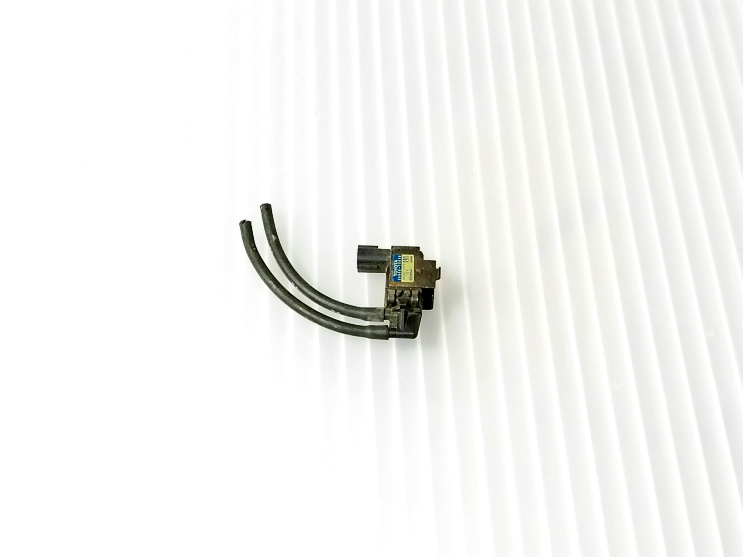 LEXUS IS200 czujnik zawór podciśnienia 25860-70030 OE za 49.00PLN z ...