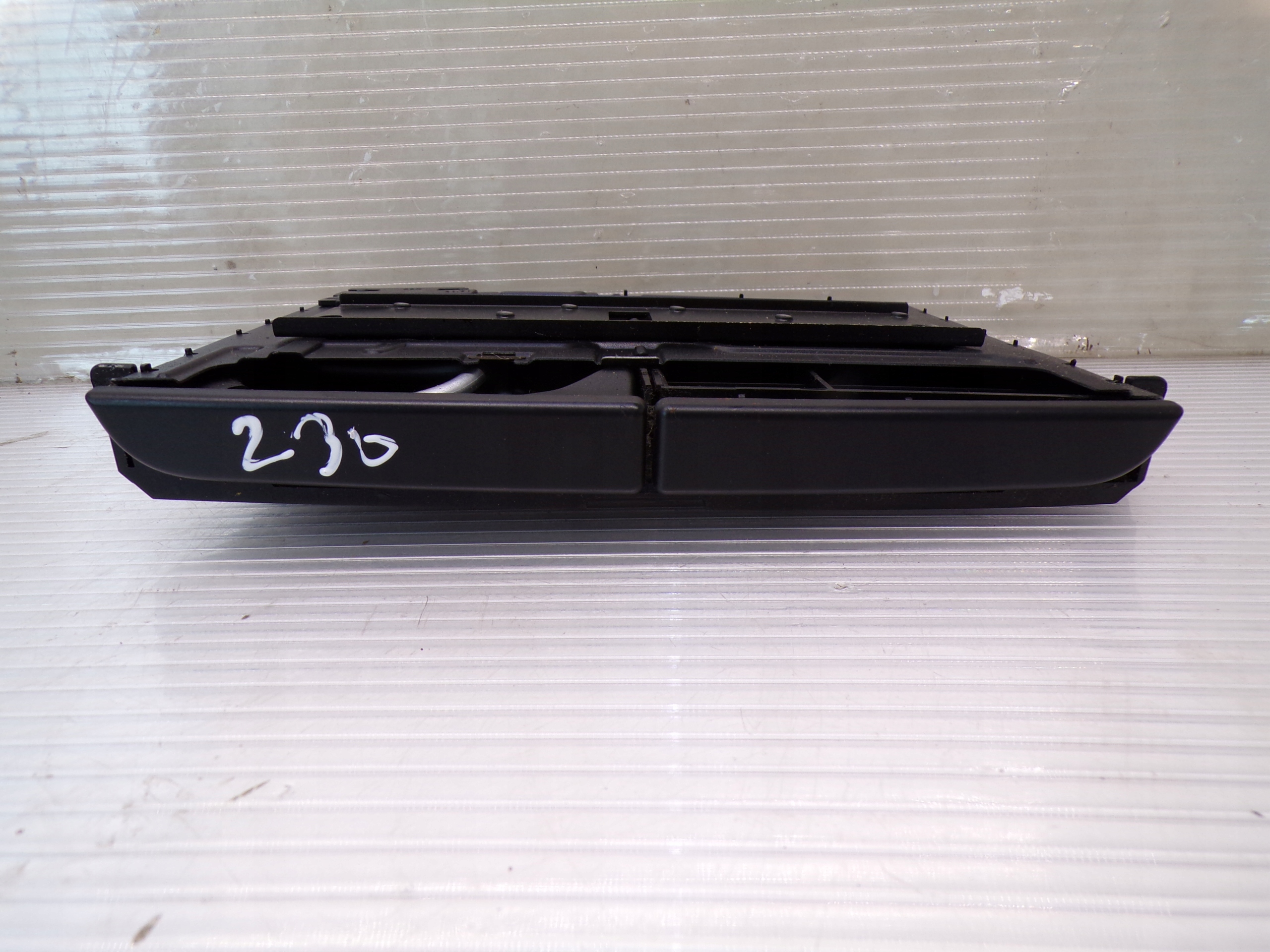 CUPHOLDER UCHWYT NA NAPOJE MERCEDES SL R 230 2306800750 za 300 zł z ...