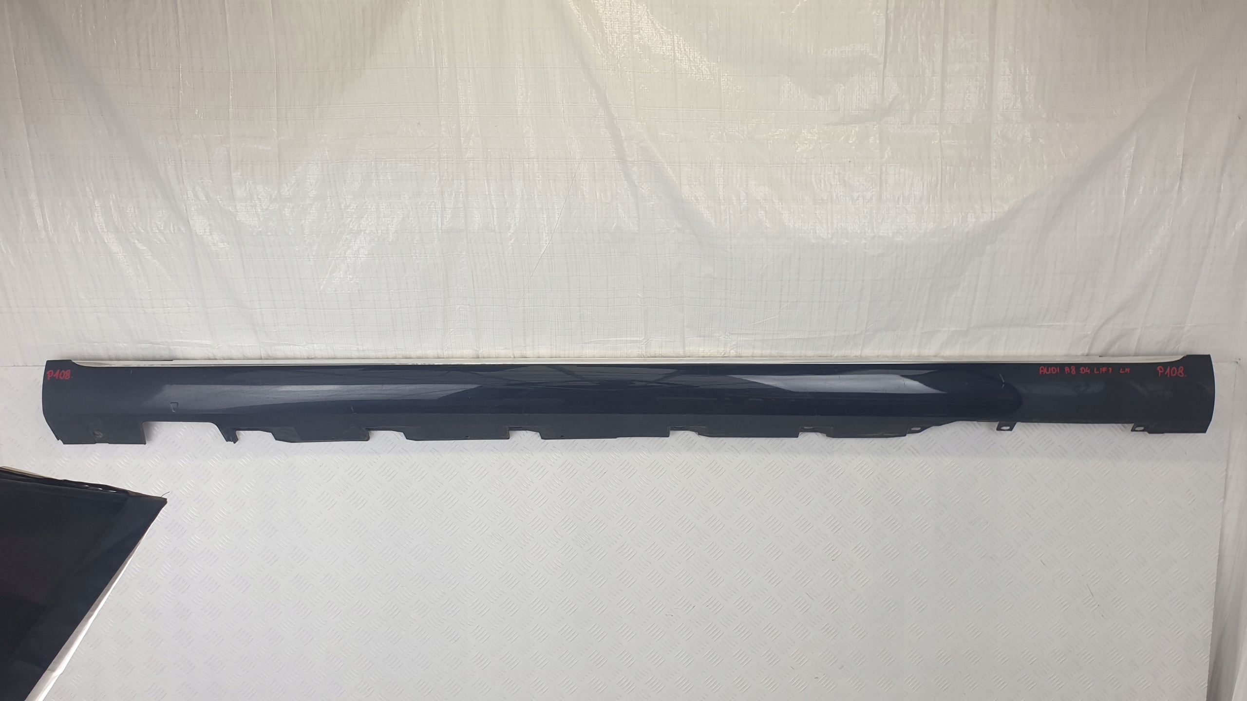 AUDI A8 D4 LIFT Long 4H4 LISTWA PROGOWA LEWA za 800.00PLN z Międzychód ...