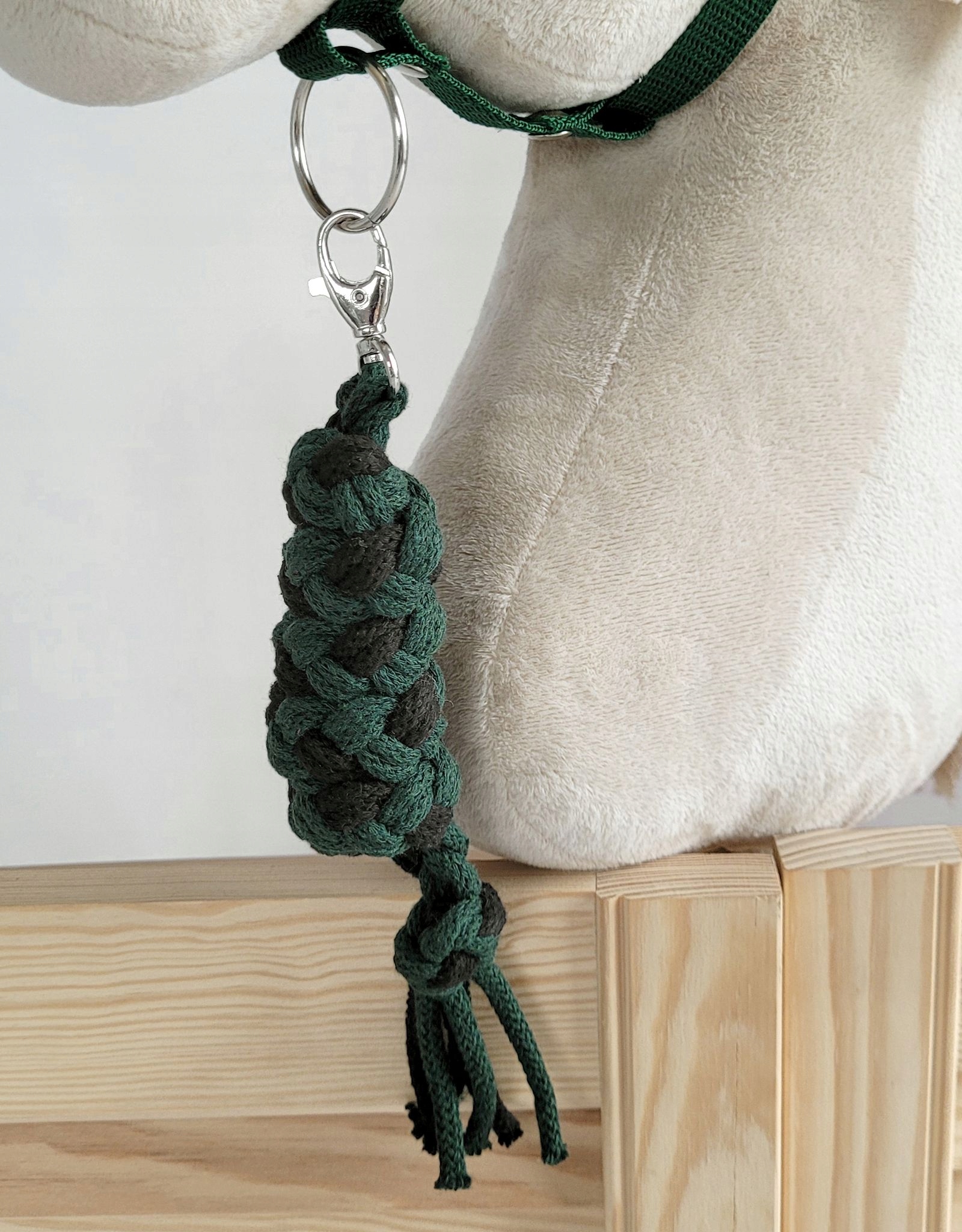 Uvaz pro Hobby Horse z provázku - černo-lahvová zeleň za 178.00CZK ...