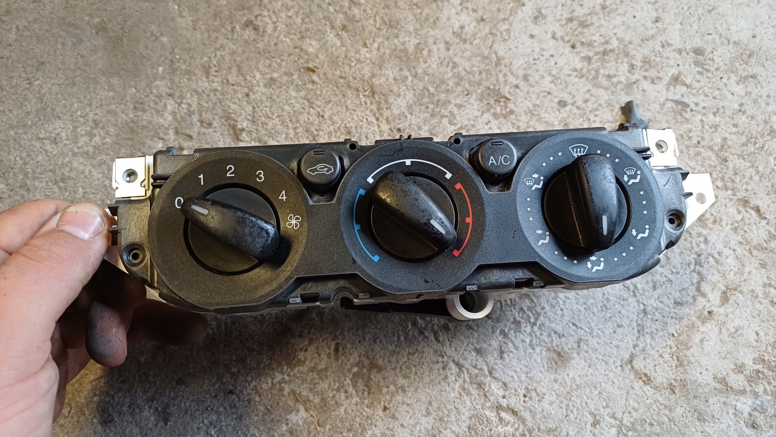 FORD FOCUS MK2 PANEL NAWIEWU 7M5T-19980-AB 7M5T-19980-AB za 50 zł z ...