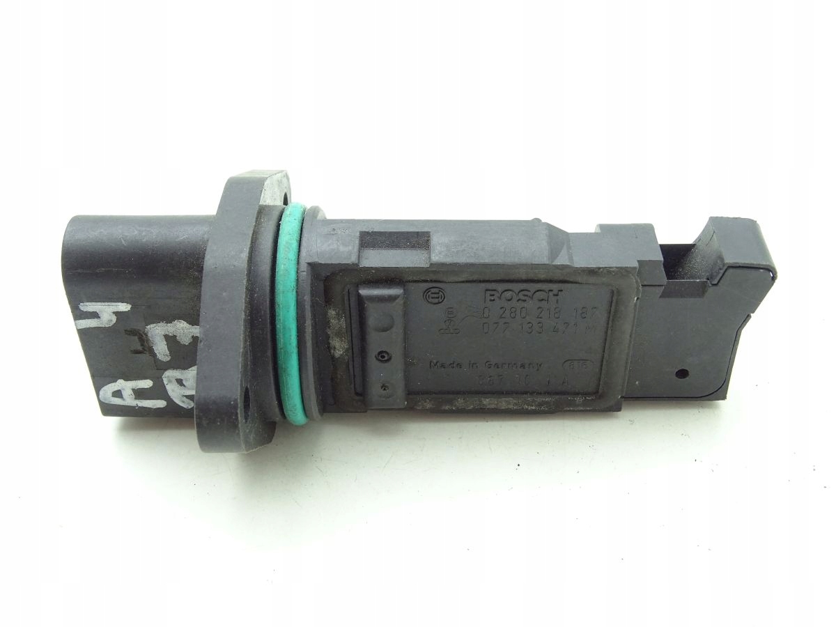 AUDI A4 B7 8H0 04-08 4.2 V8 FSI PRZEPŁYWOMIERZ 0280218187 077133471M za ...