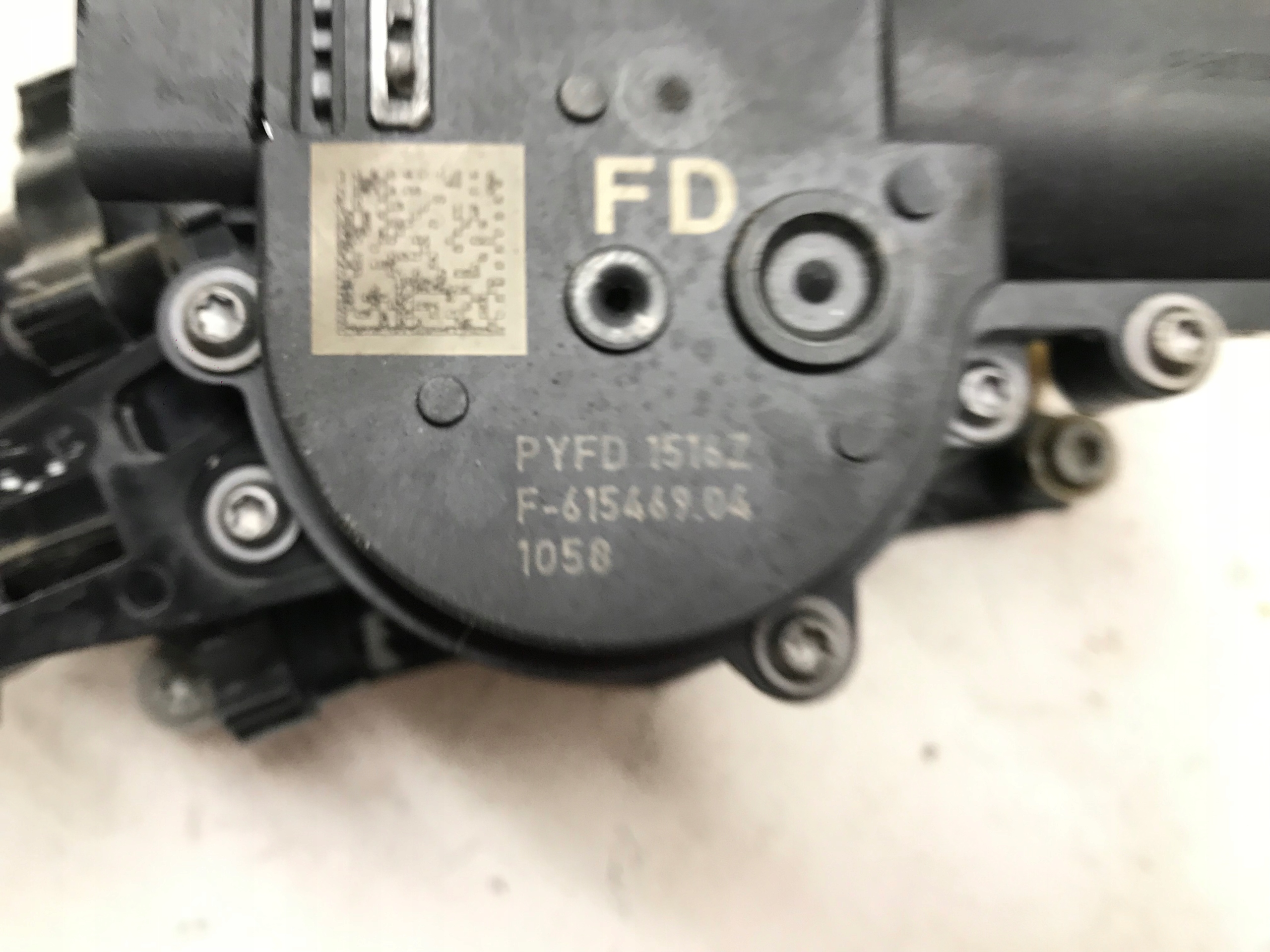 pyfd1516z F-61546904 termostat obudowa termostatu mazda cx-5 mazda cx ...