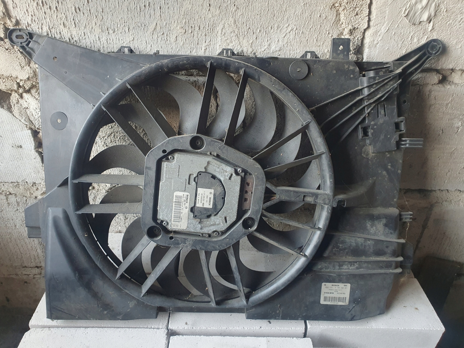 Volvo OE 30749760 wentylator chłodnicy - porównaj ceny - Allegro.pl