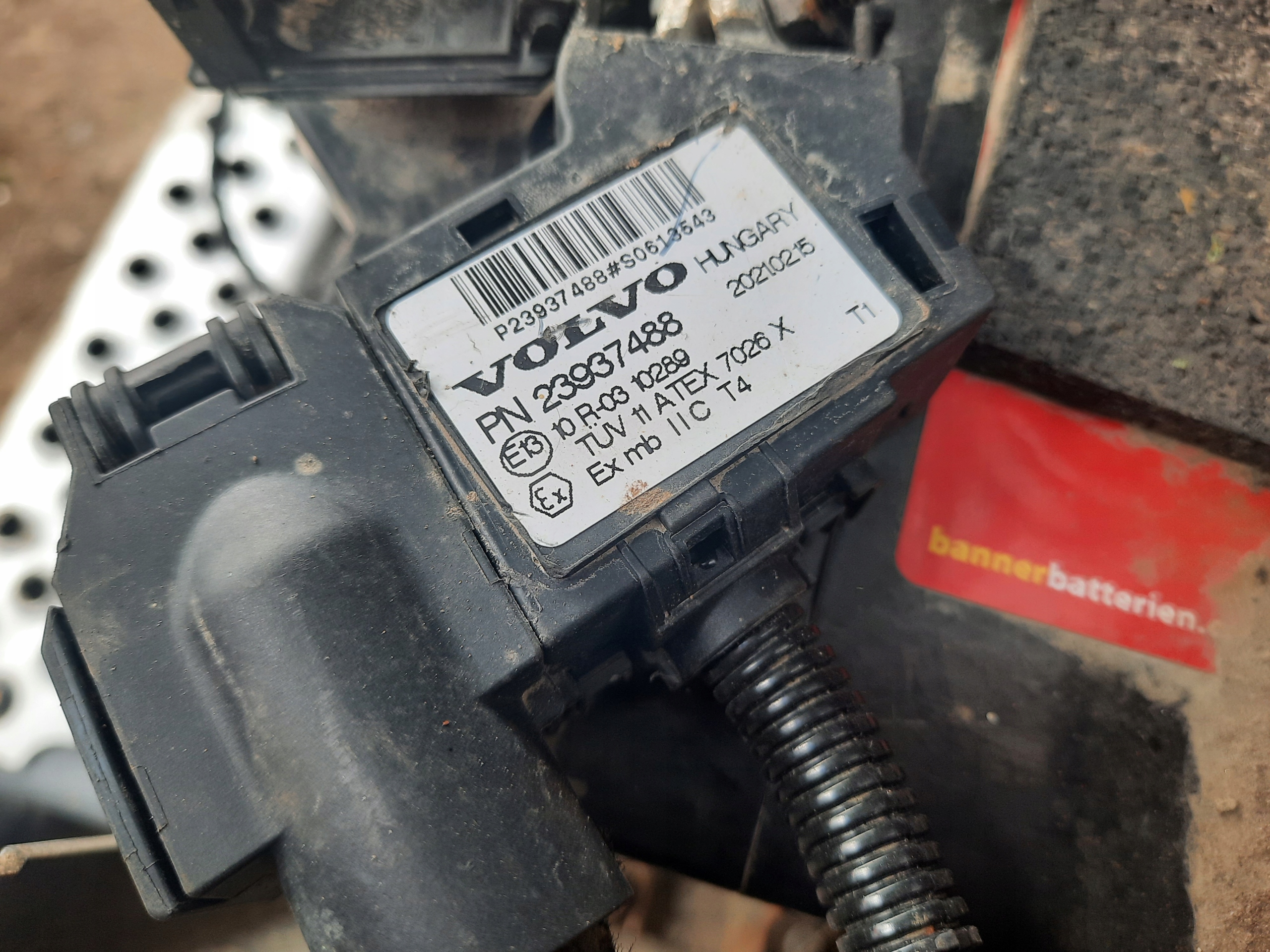 23937488 - KLEMA SENSOR ДАТЧИК БАТАРЕИ VOLVO FH FM 4 FMX купить на ...