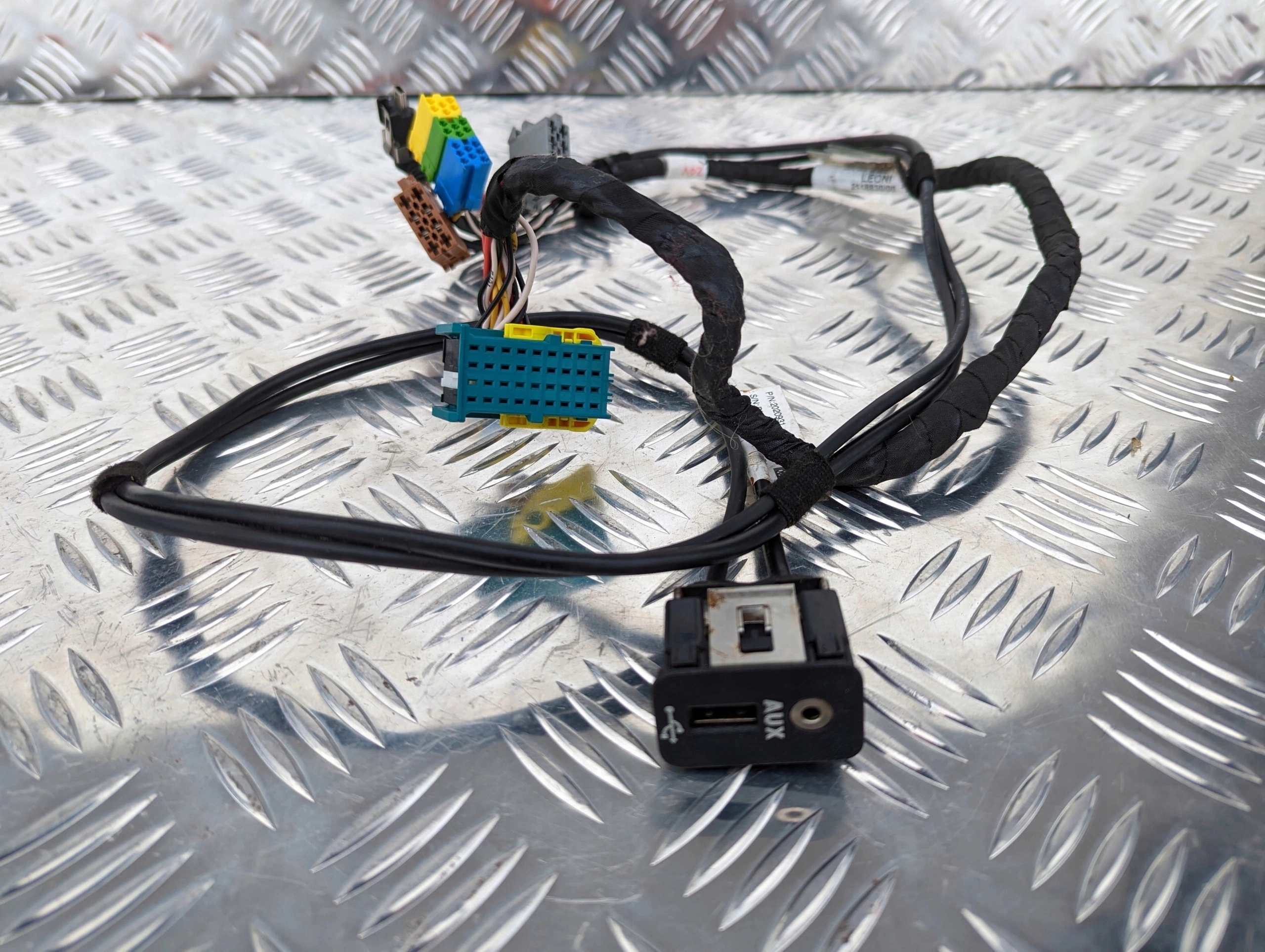 WIĄZKA GNIAZDO AUX USB DAF XF 106 LIFT za 369.00PLN z Konin - Allegro ...