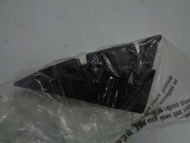 BMW OE 7058448 ślizg zderzaka - porównaj ceny - Allegro.pl