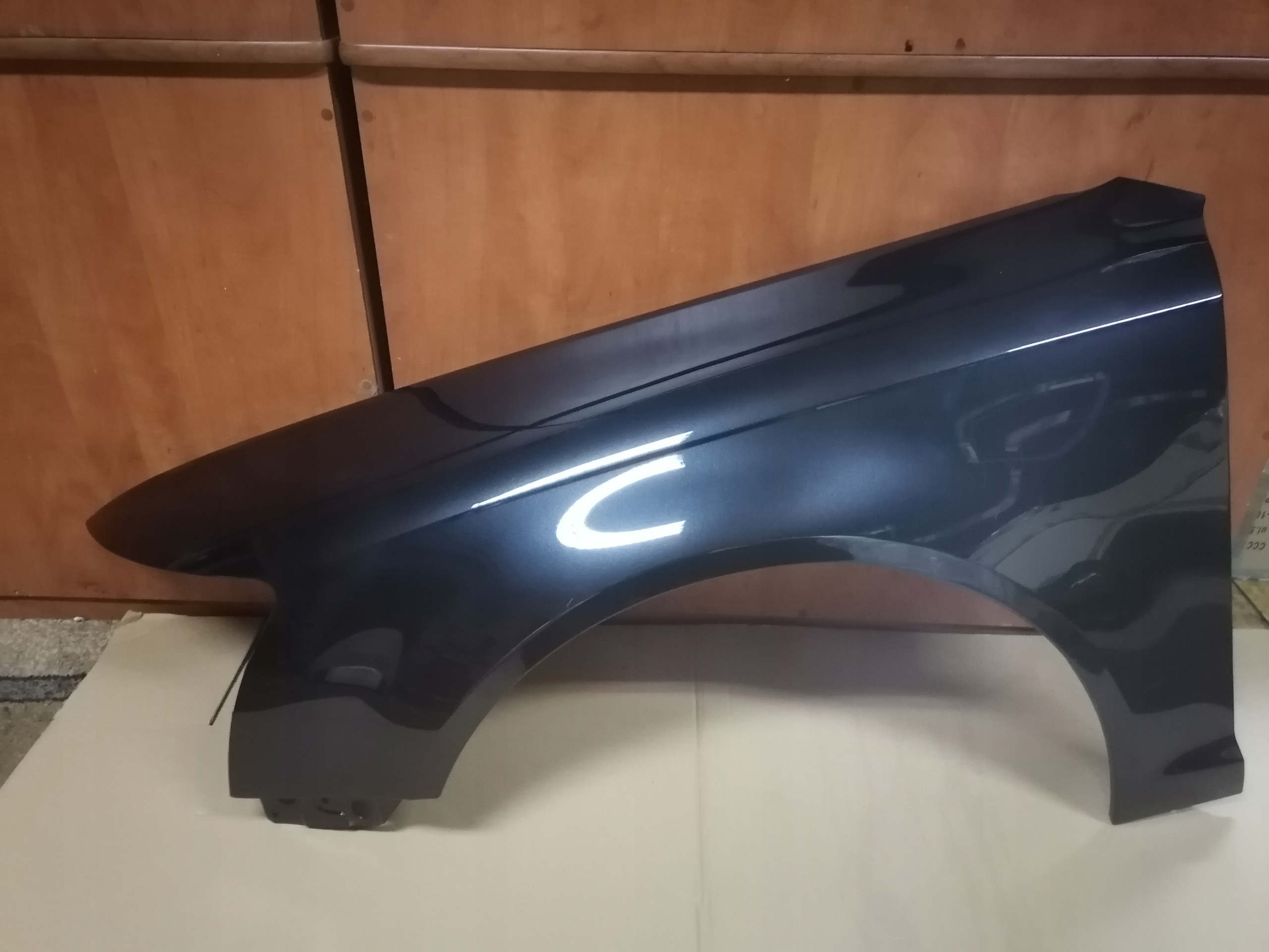 BŁOTNIK AUDI A6 C6 LEWY LIFT LZ9W MASA BITUMICZNA za 770.00PLN z Radom ...