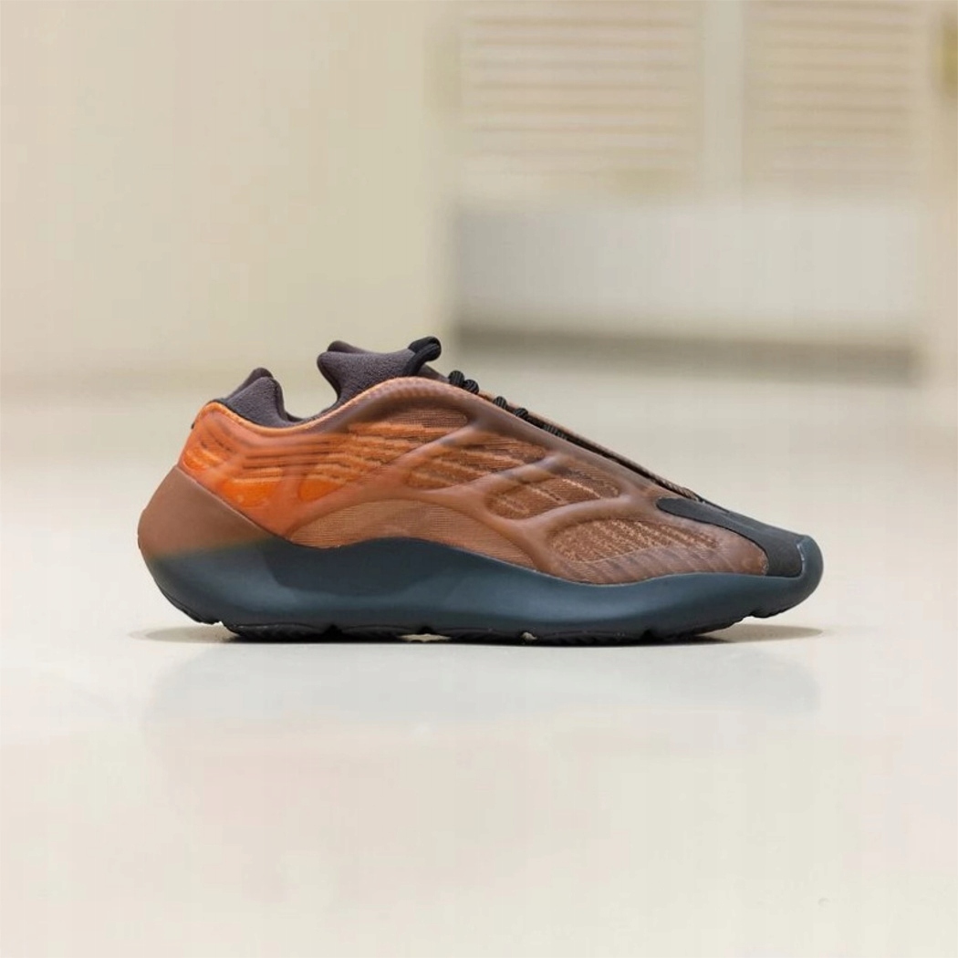 ADIDAS YEEZY 700 V3 COPPER FADE (4065426769432) • Cena, Opinie ...