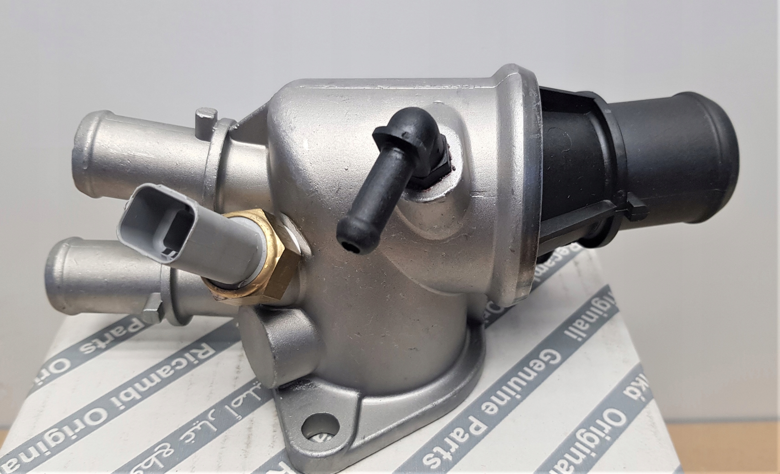 ALFA ROMEO OE ТЕРМОСТАТ ВОДИ 46546375 купити на Avtoex з Польщі в ...