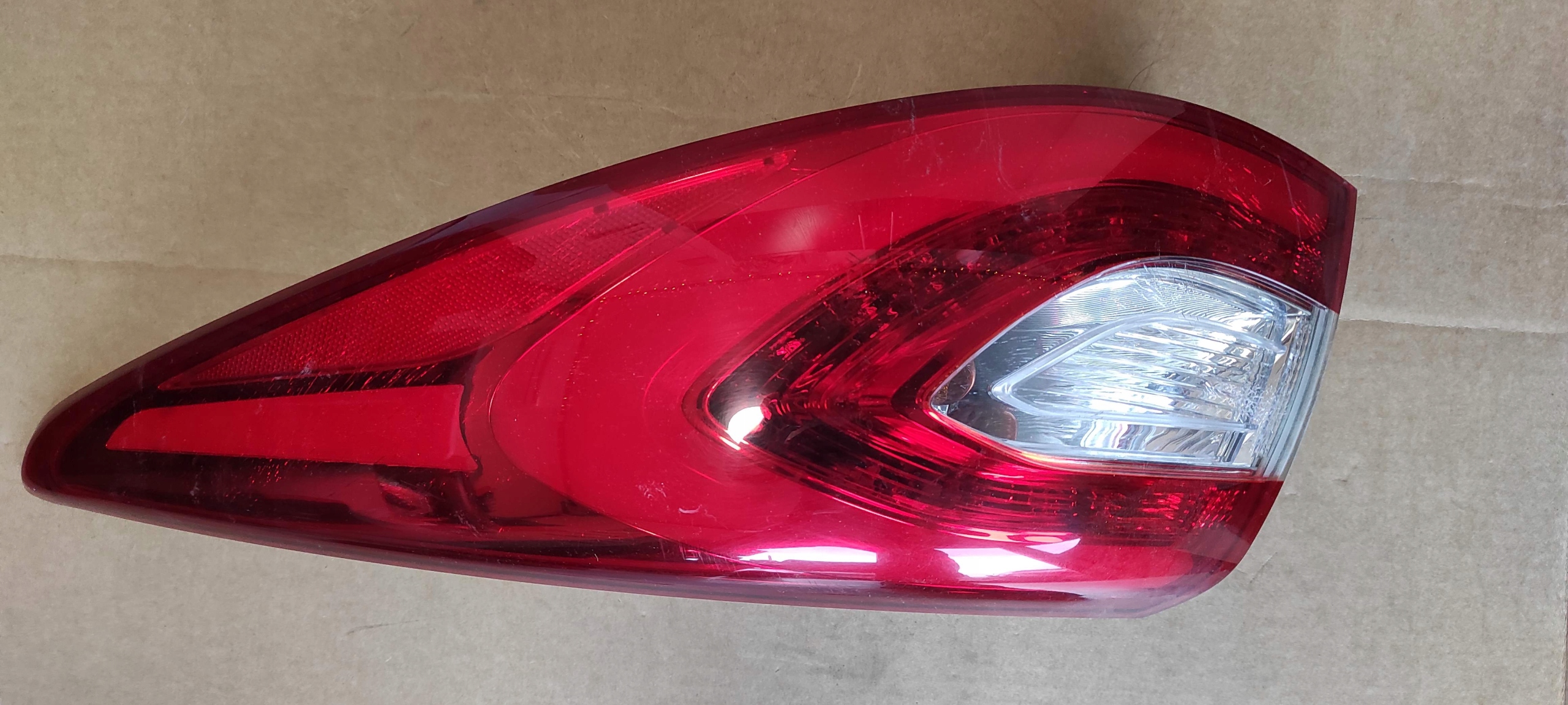 HYUNDAI IX35 I LIFT LAMPA PRAWA TYLNA TYŁ LED OE 92402-2Y5 • Cena ...