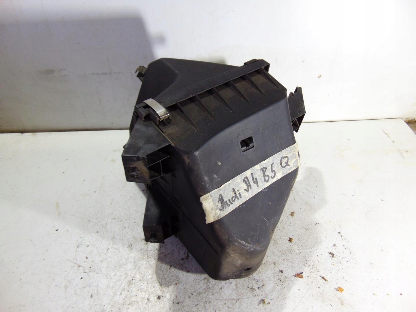 OBUDOWA FILTRA POWIETRZA AUDI A6 C5 4B0133837 za 45.00PLN z Turkowice ...