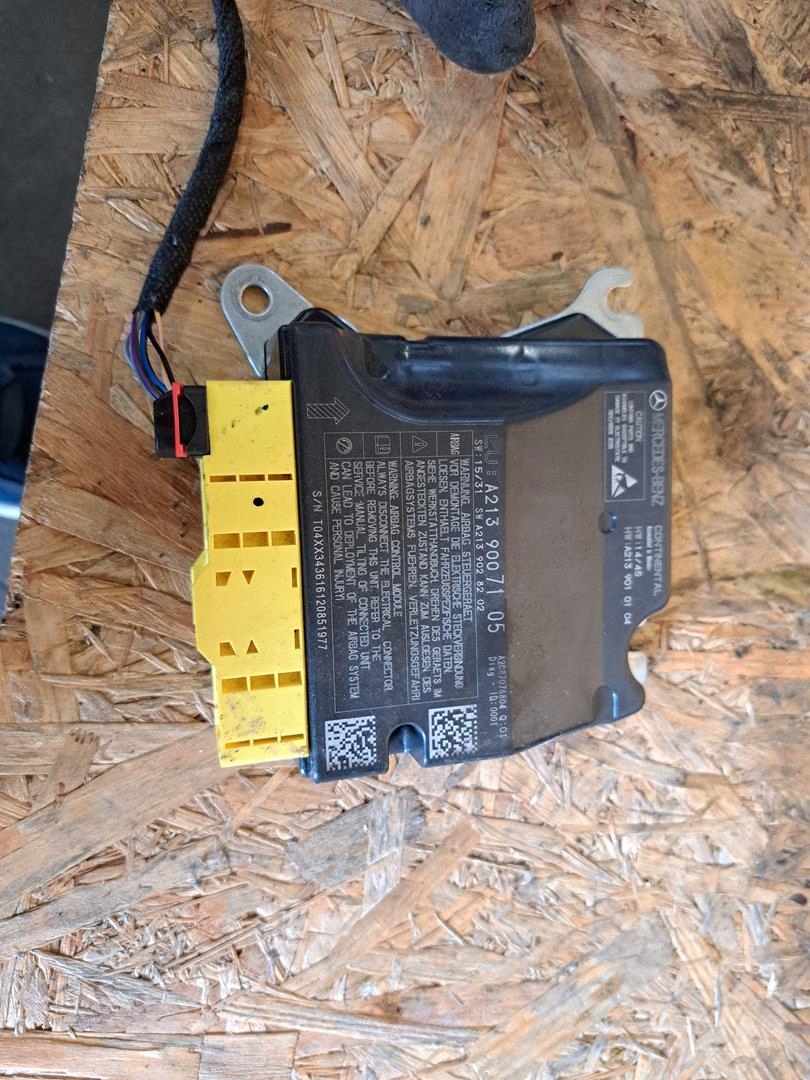 MODUŁ STEROWNIK PODUSZEK AIRBAG MERCEDES E W213 2139007105 za 210.00PLN ...