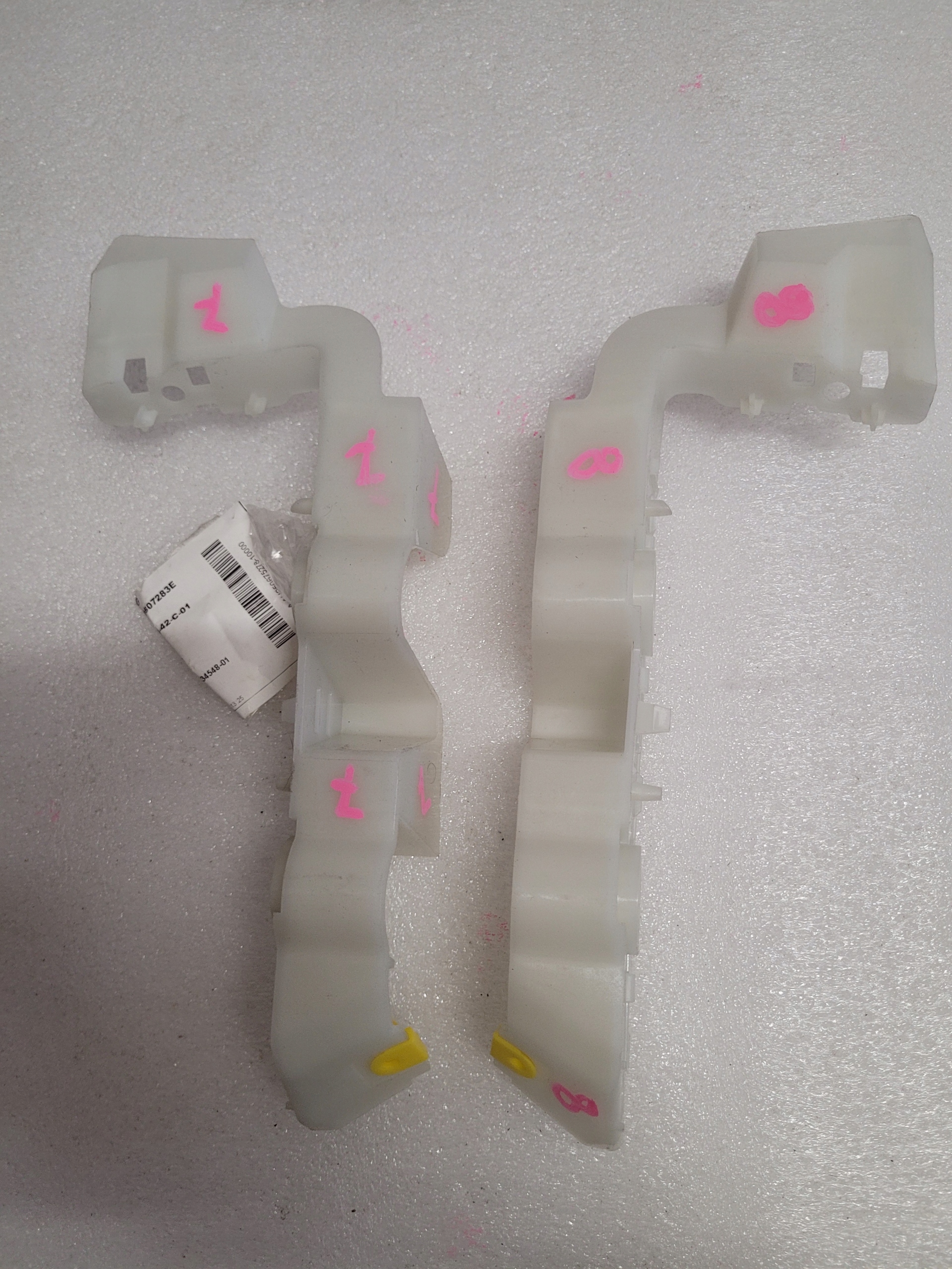AUDI A4 B9 8W 8W0 ŚLIZG ZDERZAKA LEWY MOCOWANIE PRAWE 8W0807284E OEM ...
