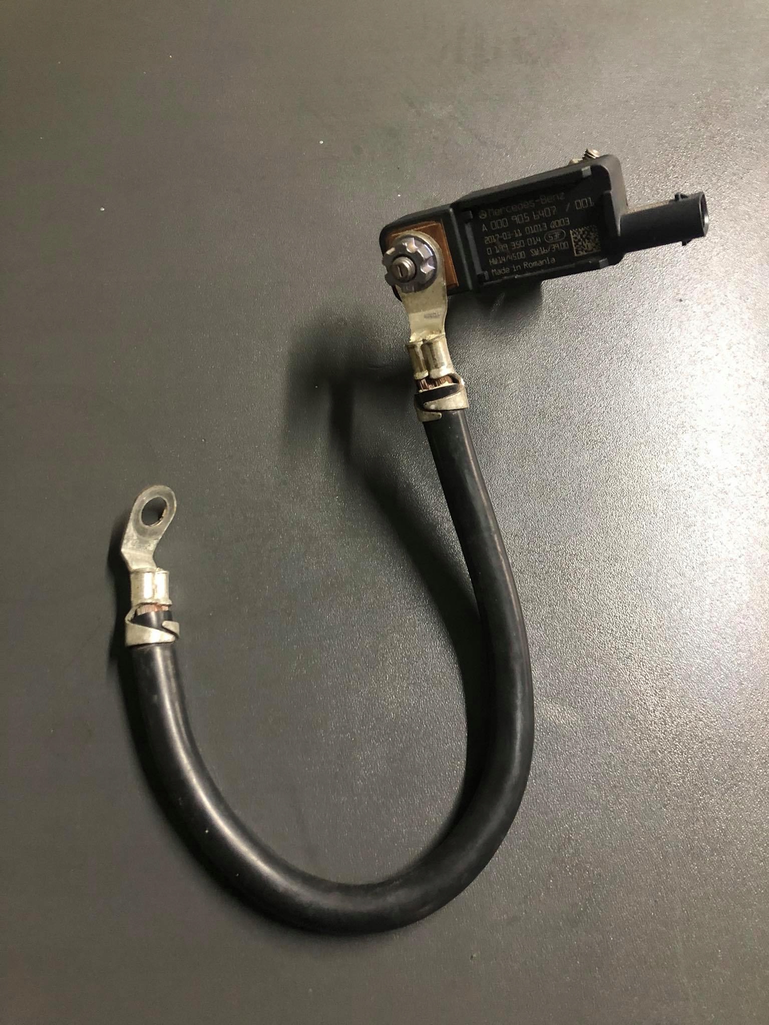 Klema Mercedes-Benz OE A0009056407 - porównaj ceny - Allegro.pl