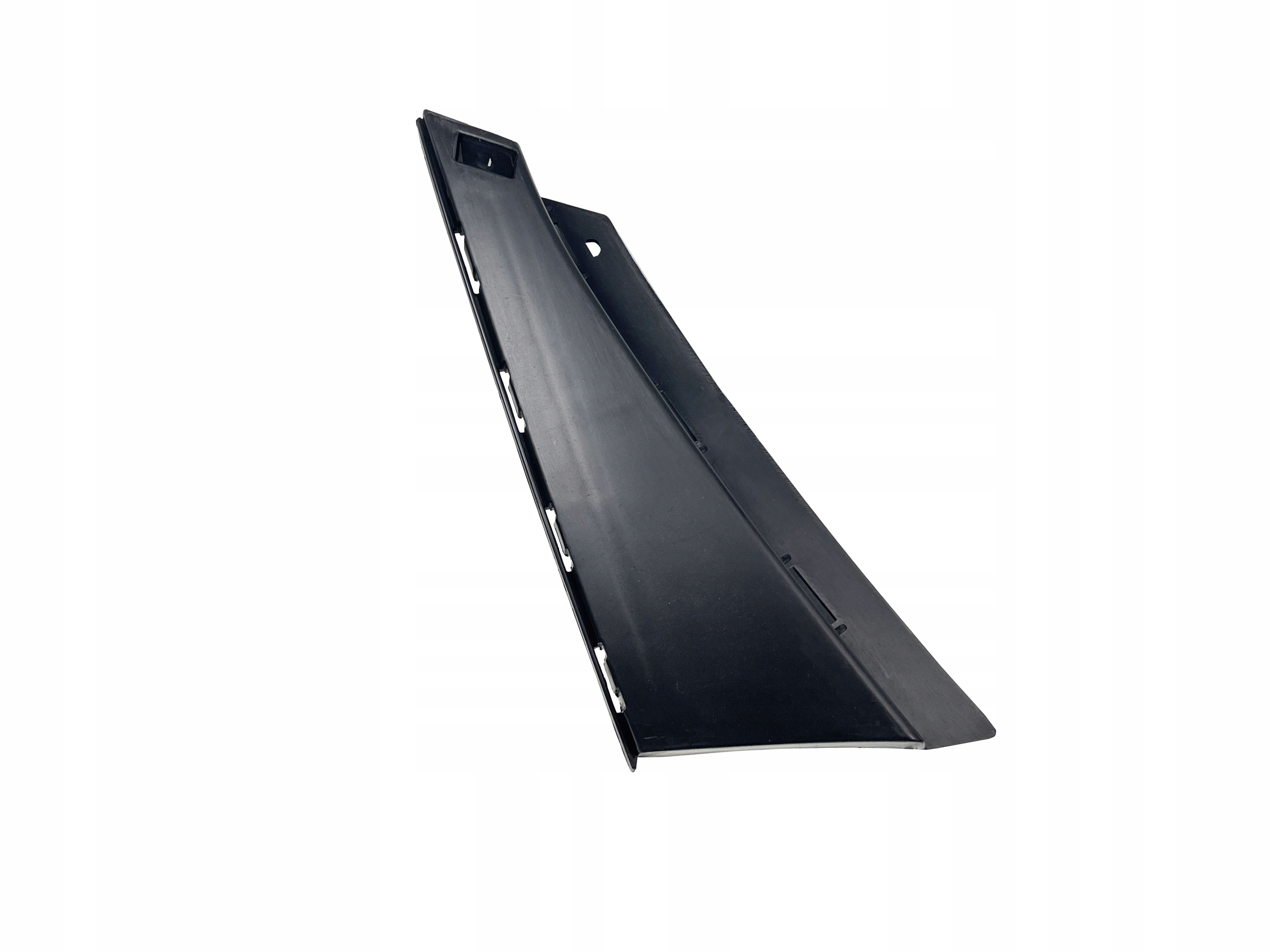 A1178850400 - MERCEDES CLA W117 LIFT AMG обшивка кришки ременя прав ...