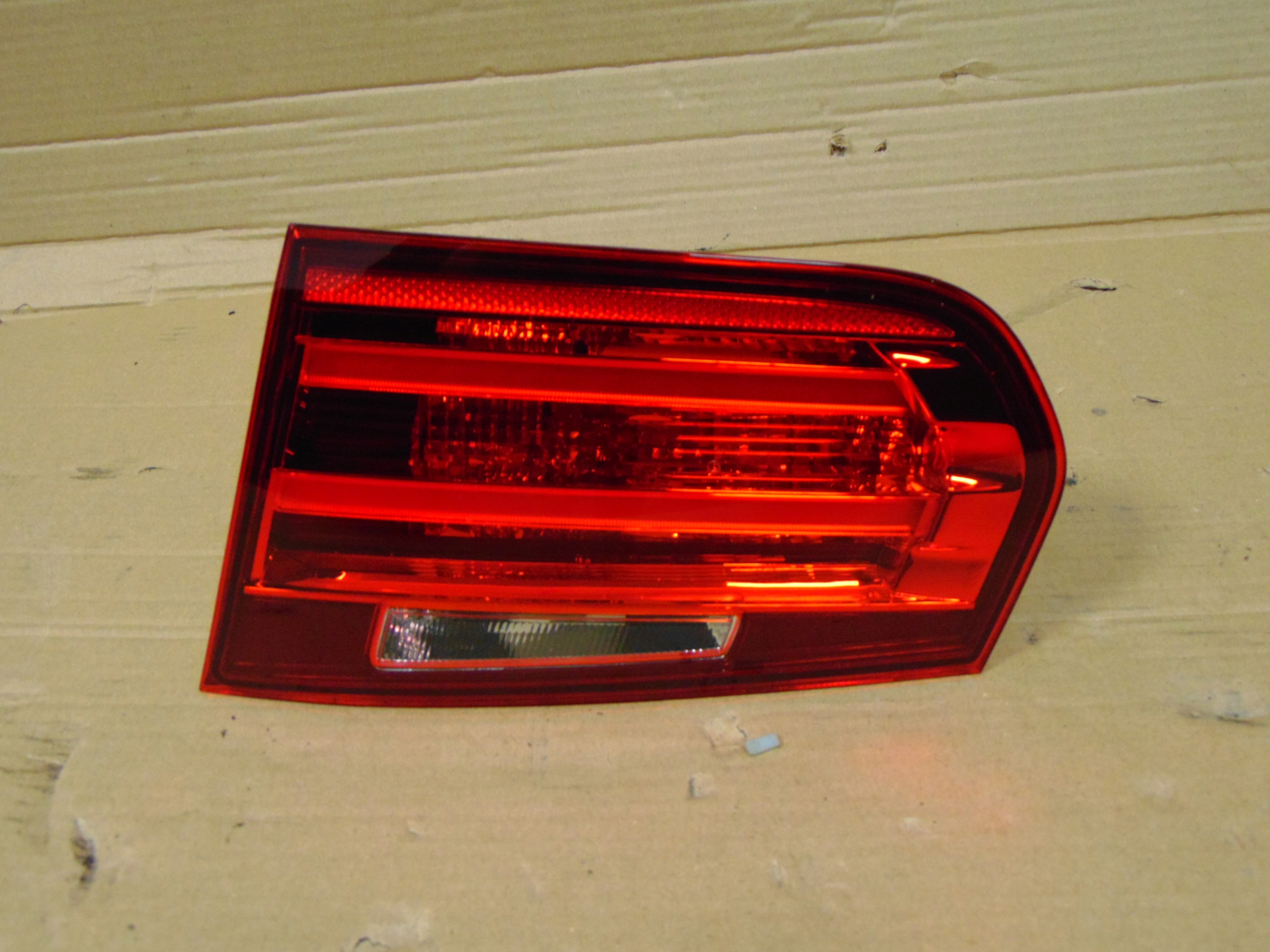 BMW F30 F31 LAMPA PRAWA TYŁ TYLNA W KLAPĘ 7372794-01 - porównaj ceny ...