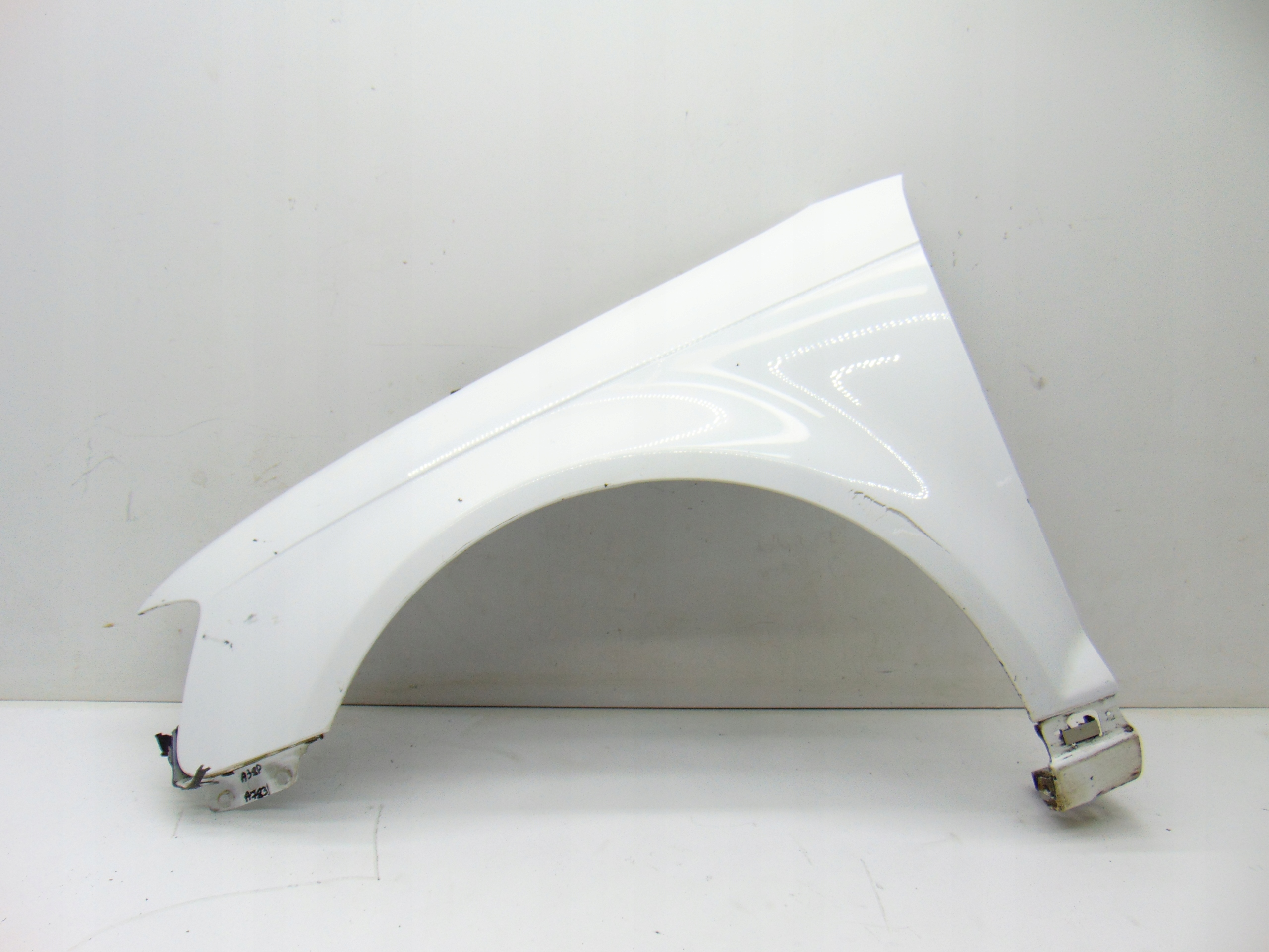 BŁOTNIK LEWY PRZÓD PRZEDNI AUDI A3 8P LIFT LY9C za 254.00PLN z Łużna ...