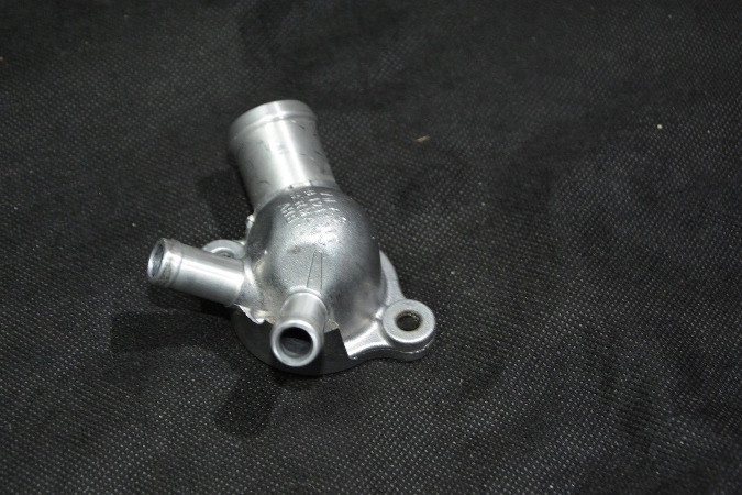 KRÓCIEC WODNY VW PASSAT B8 04L121131T za 28.00PLN z WARSZAWA - Allegro ...