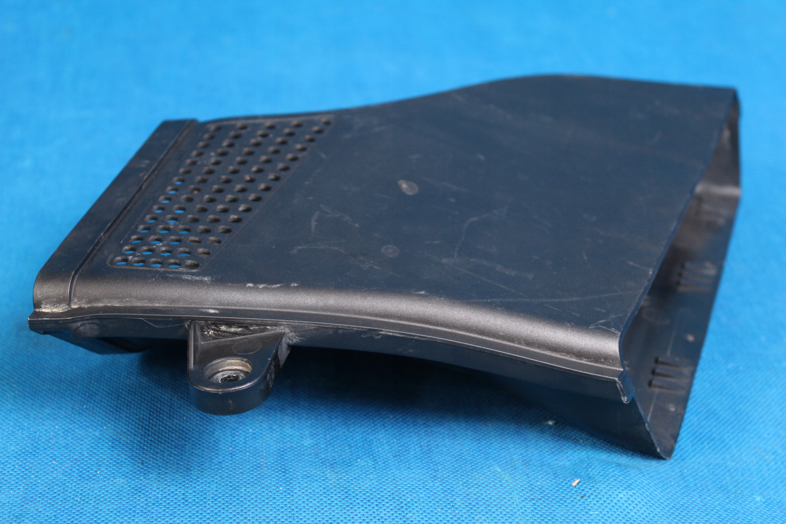 8R0129618H - AUDI Q5 8R лифт руль воздухозаборника 15R купити на Avtoex ...