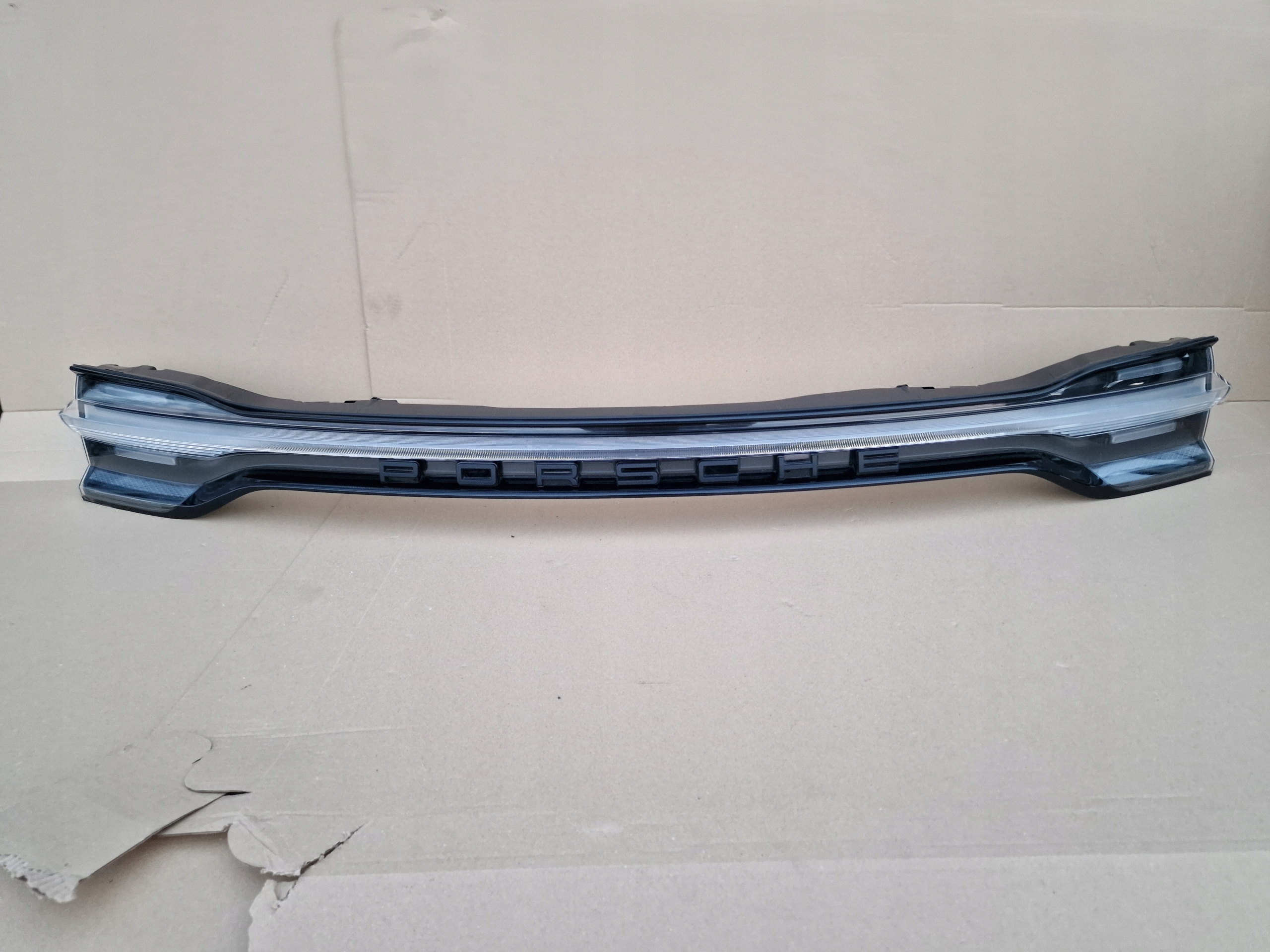 PORSCHE MACAN LIFT GTS LAMPA LAMPY TYŁ LED 95B945308E 95B945092AF ... PORSCHE MACAN LIFT GTS LAMPA LAMPY TYŁ LED 95B945308E 95B945092AF ...