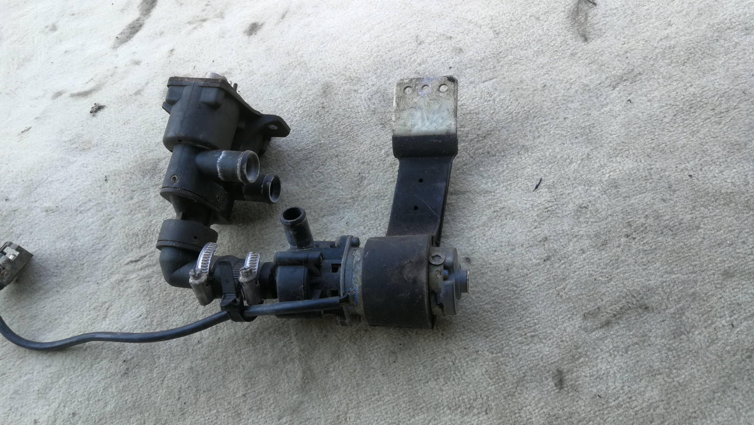 POMPKA OBIEGU WODY PŁYNU MERCEDES W126 SE SEL SEC za 149.00PLN z ...