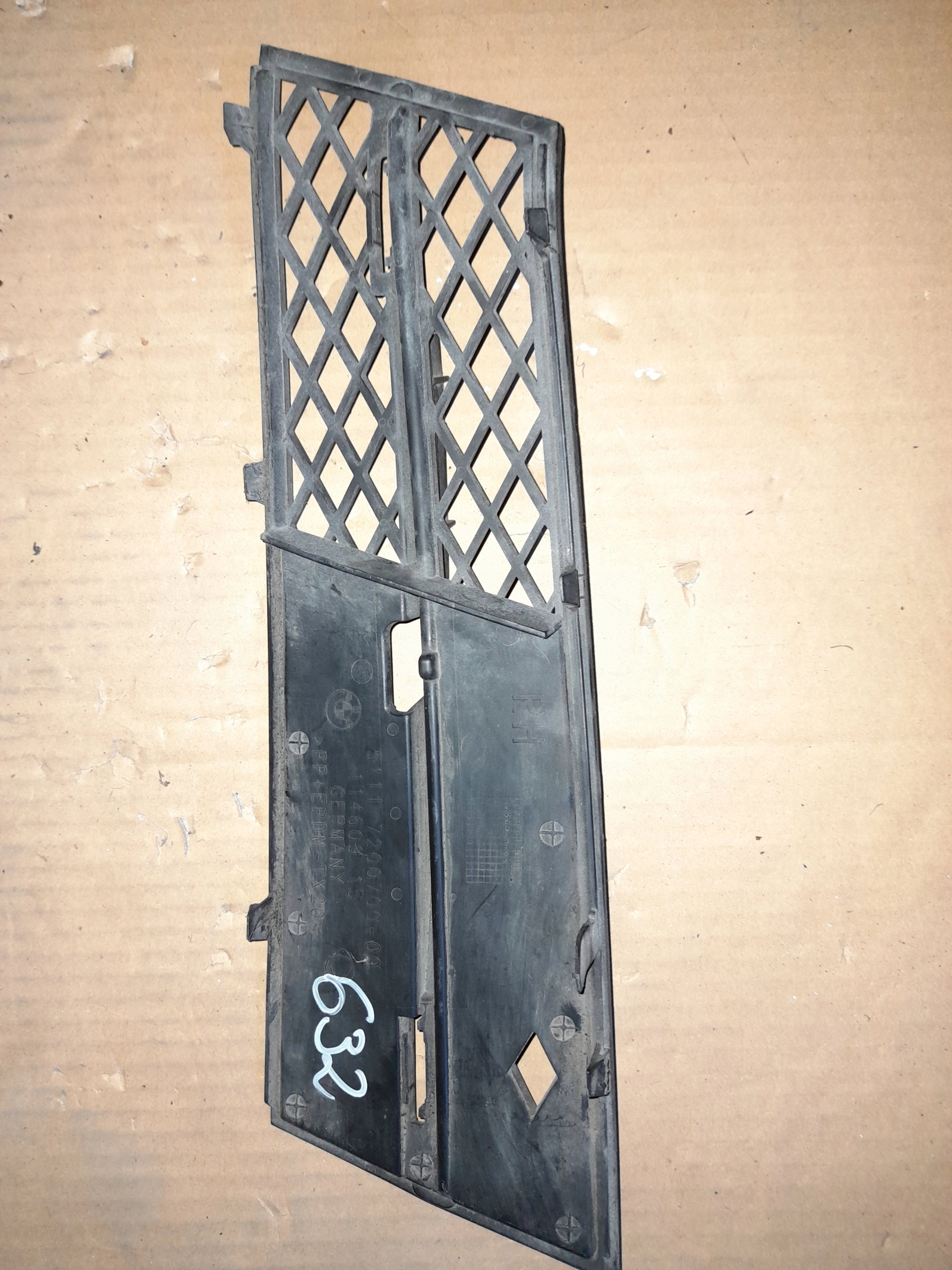 Grill zderzaka prawy BMW F10 520D 5111-7200700-09 51117200700-09 za 80 ...