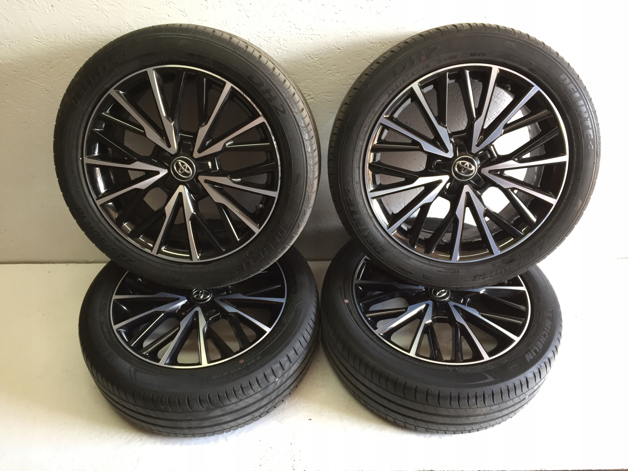 KOŁA FELGI OPONY TOYOTA CHR 225/50/18 Z CZUJNIKAMI za 3199 zł z CIĄŻEŃ ... KOŁA FELGI OPONY TOYOTA CHR 225/50/18 Z CZUJNIKAMI za 3199 zł z CIĄŻEŃ ...