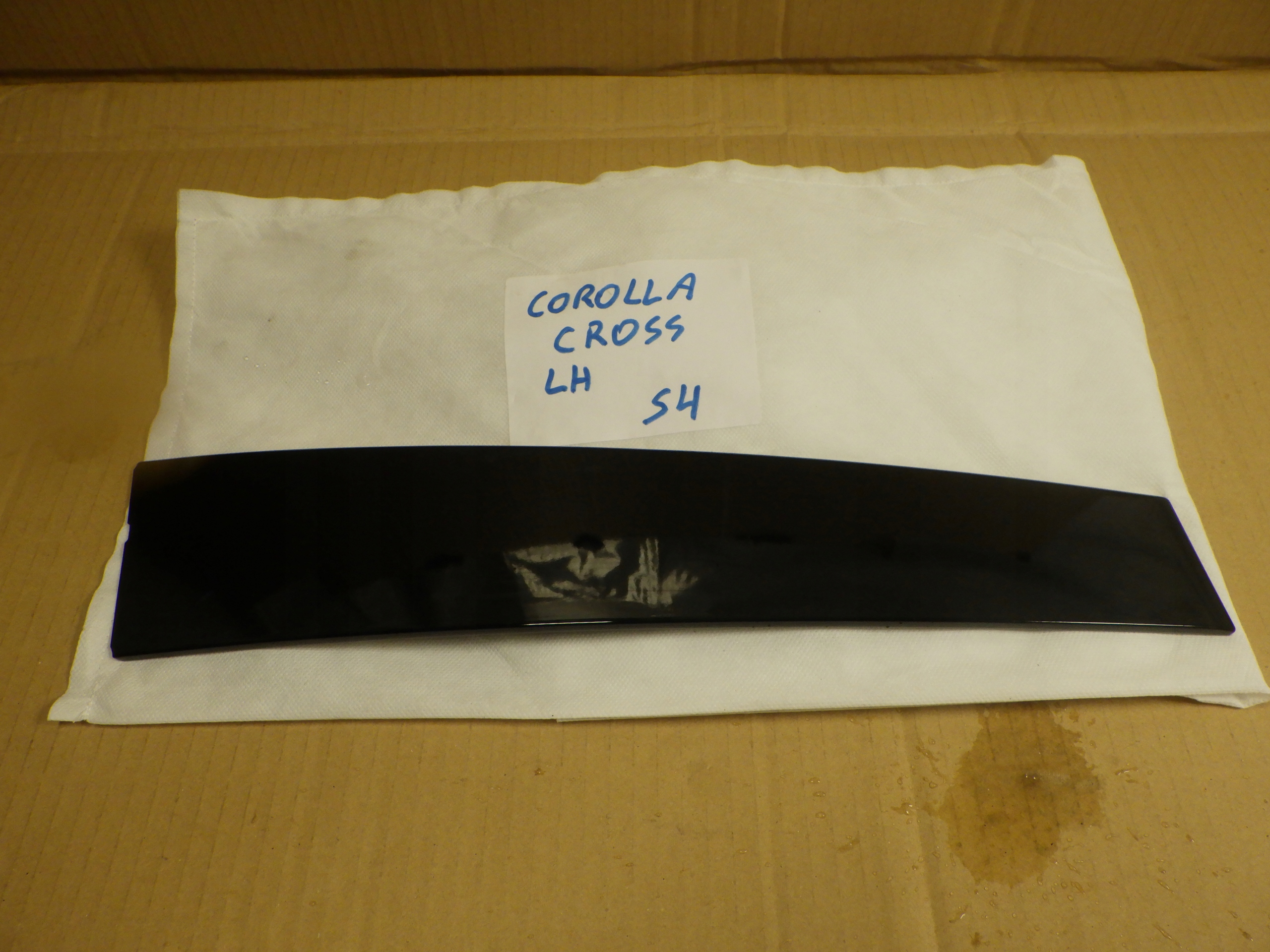 TOYOTA COROLLA CROSS LISTWA DRZWI LEWY PRZÓD NOWA 75756 za 199.00PLN z ...