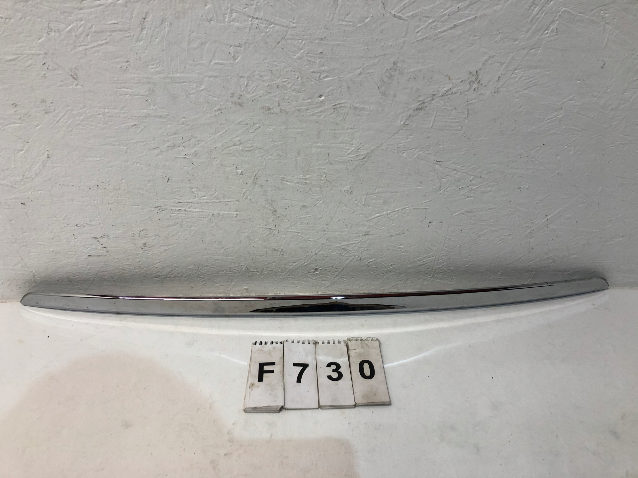 VOLVO XC60 R-DESIGN LISTWA KLAPY BAGAŻNIKA CHROM 31333812 za 329 zł z ...