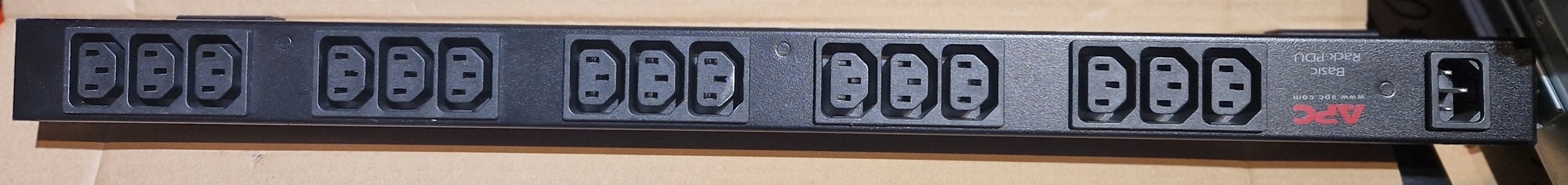Listwa RACK PDU zasilająca APC 15 gniazd AP9568 GRATIS przewody C13 C14 ...