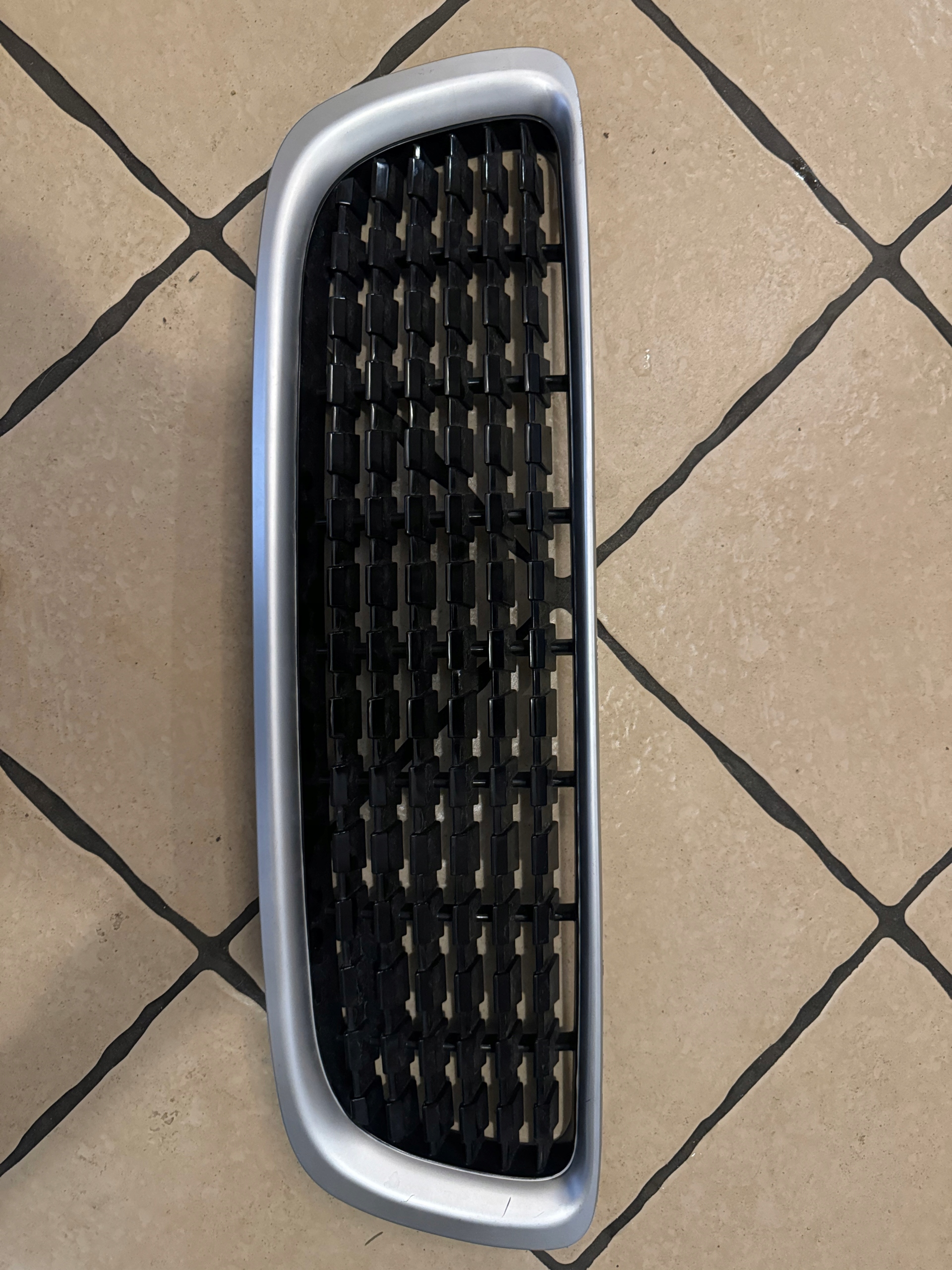 Volvo Grill V70 - Niska cena na Allegro