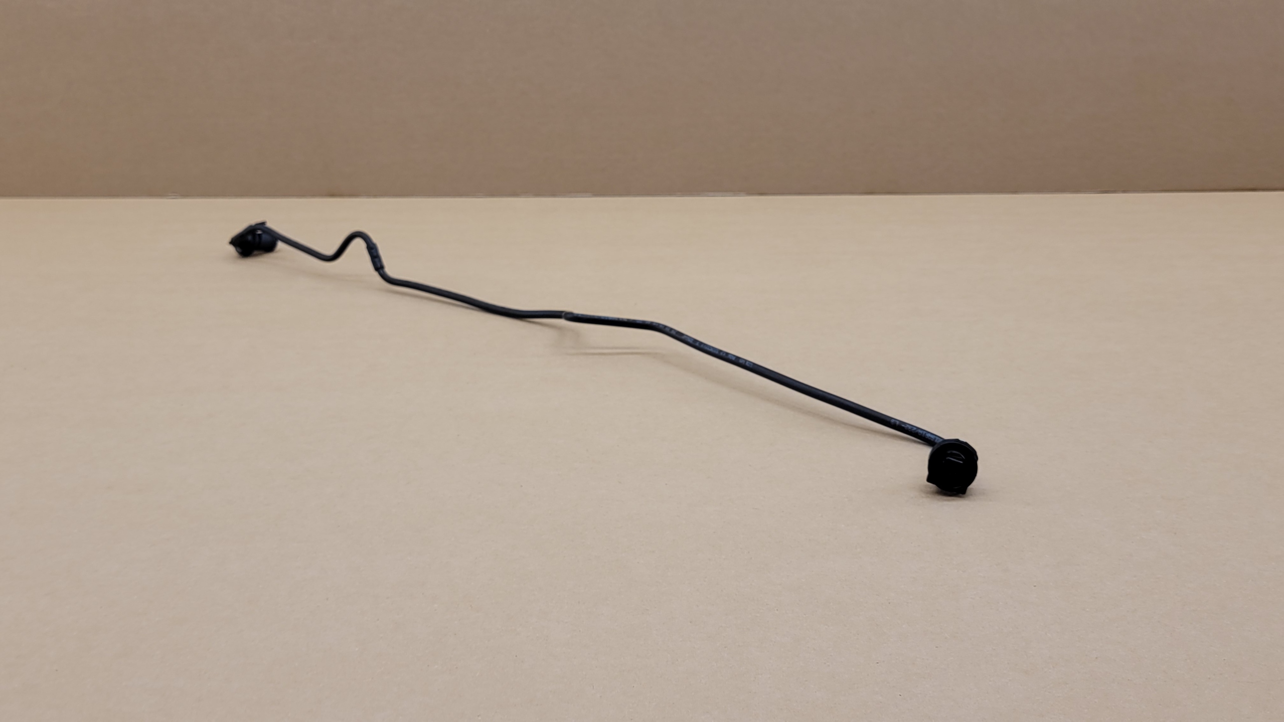 PRZEWÓD RURA WODY PŁYNU PRZELEW ZBIORNICZKA WYRÓWNAWCZEGO VOLVO 1560 ...